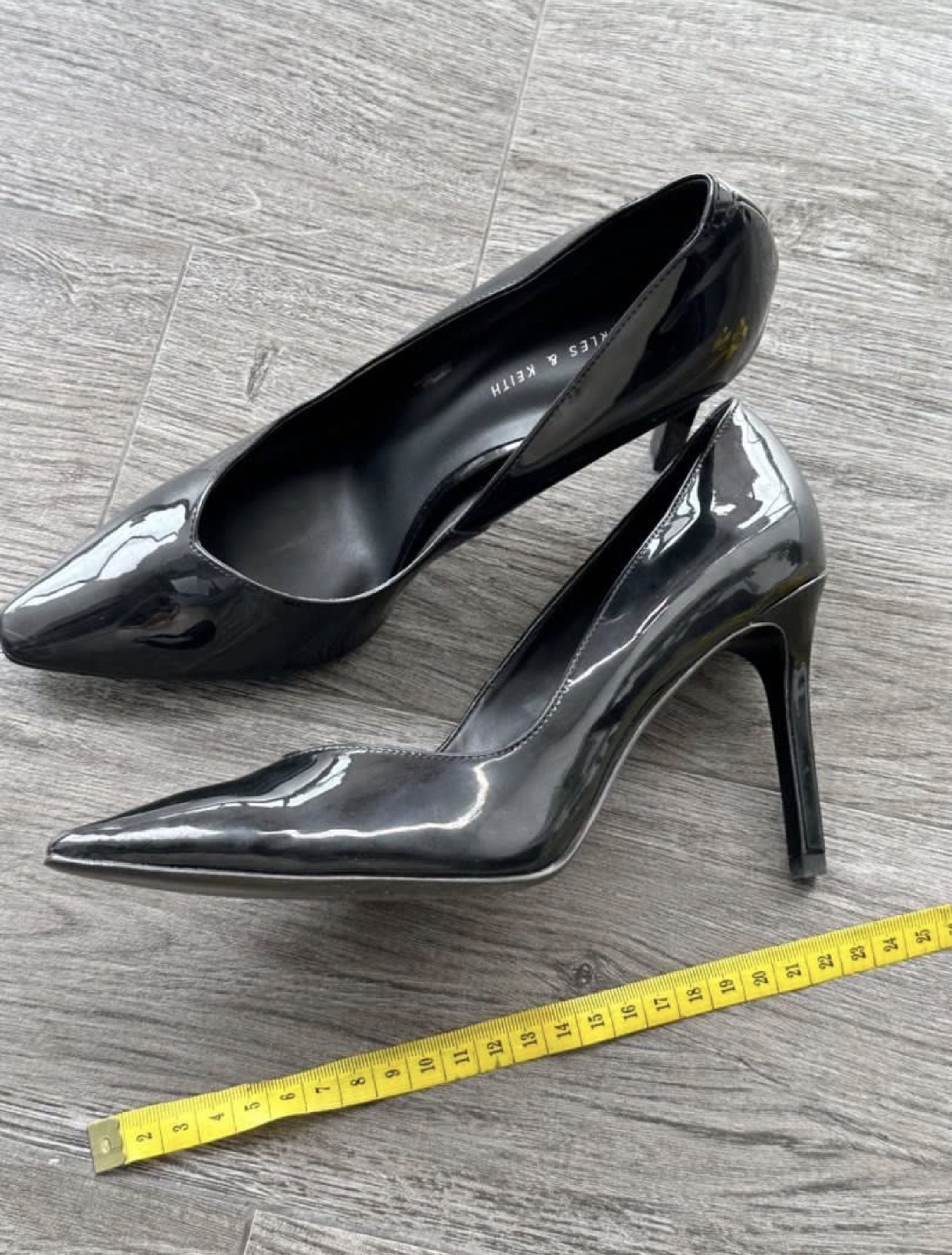 👠 Charles & Keith Black Patent Heels| EU 37 | Like New 🖤| Worn