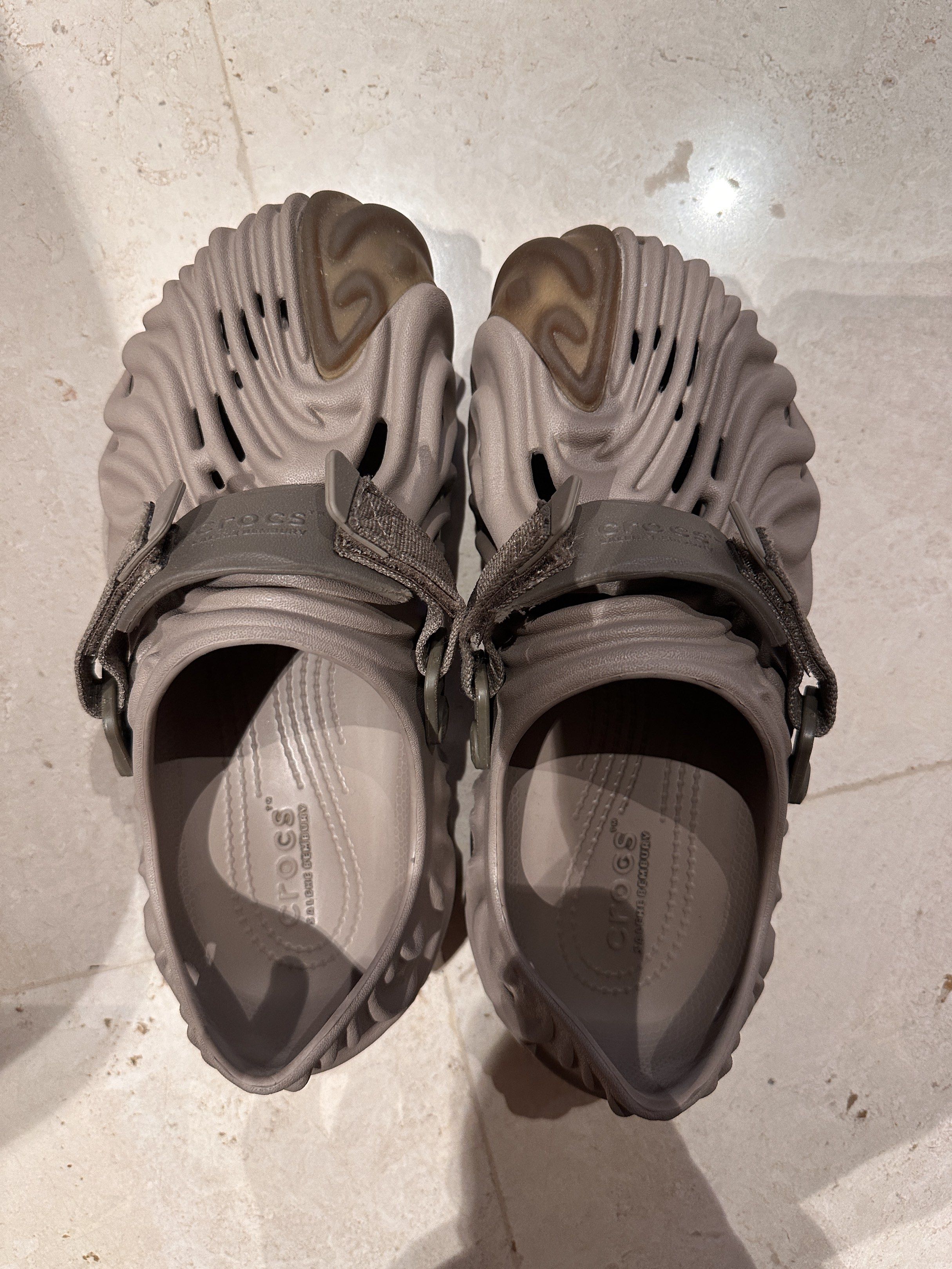 Crocs Pollex Clog - Gray, Men's Fashion, Footwear, Flipflops and Slides ...