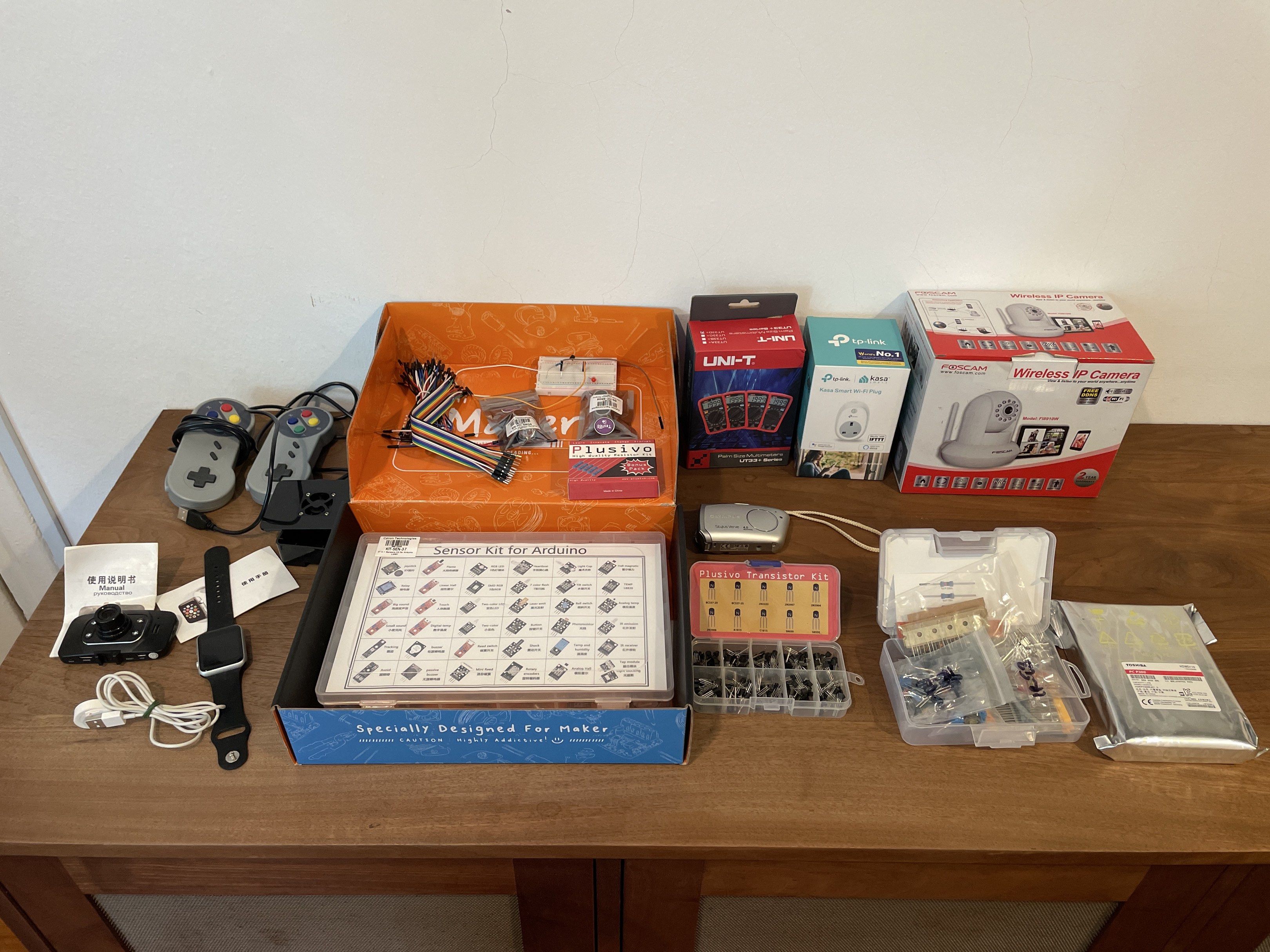 Electronics Bundle: Arduino Kit, Camera, Smart Plug, and More ...