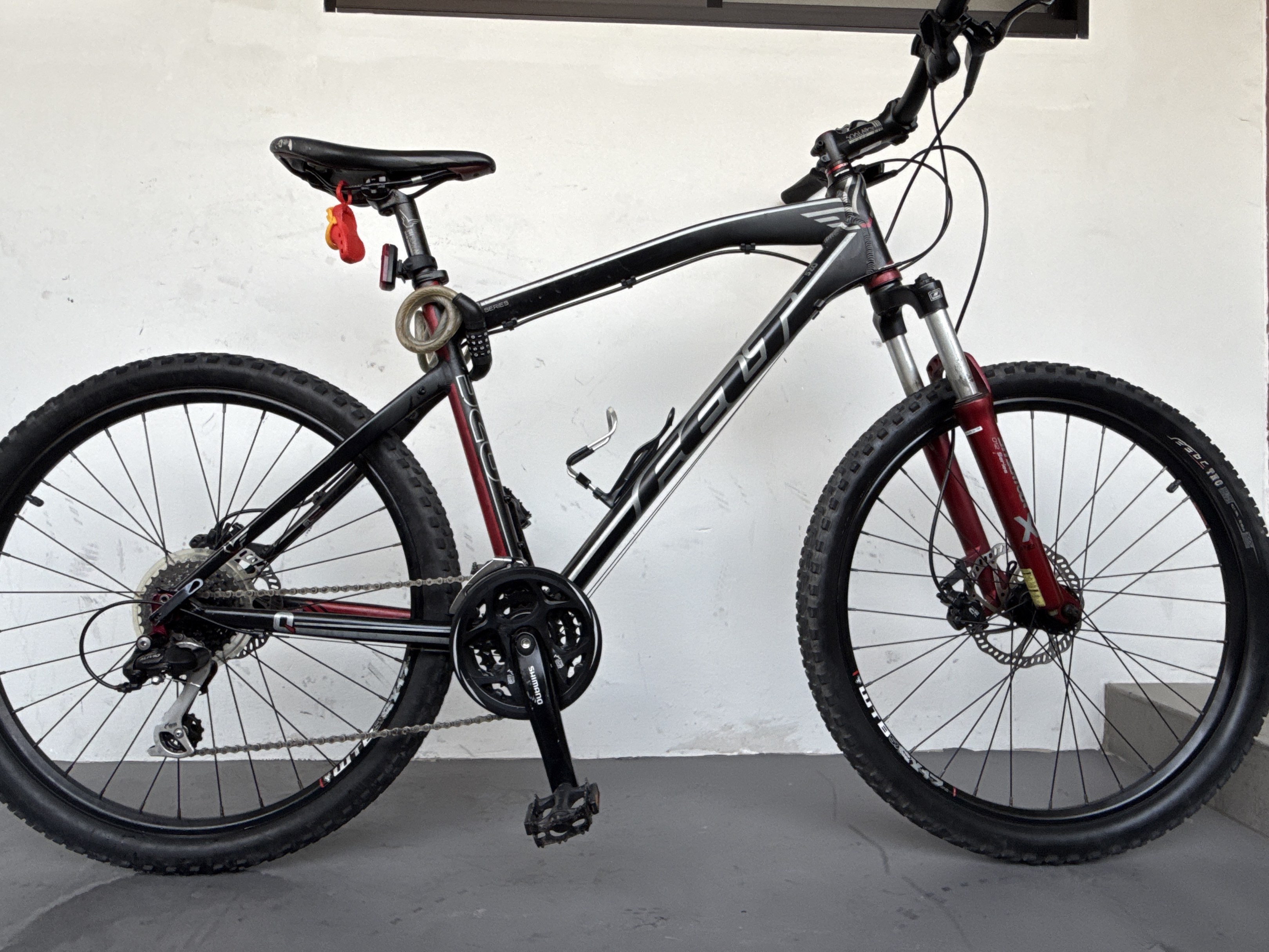Felt Q520 Mountain Bike (just washed), Sports Equipment, Bicycles & Parts, Bicycles on Carousell