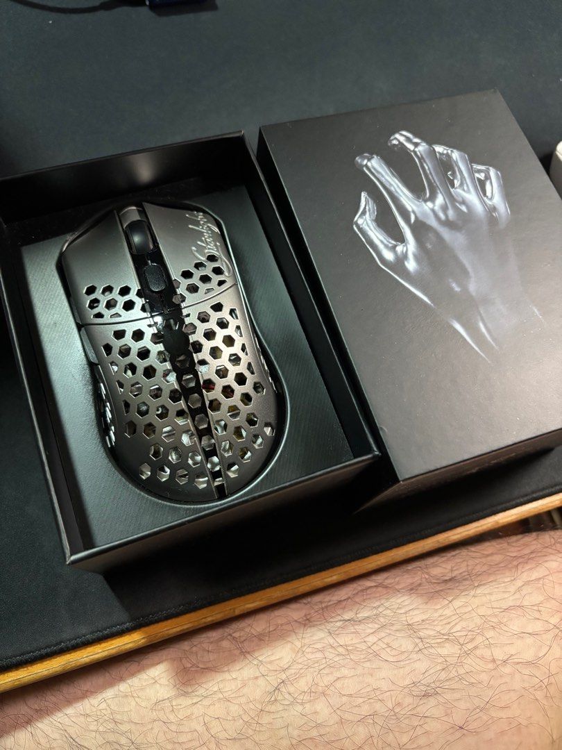 Finalmouse Starlight-12 Phantom Tenz Edition Medium, Computers & Tech ...
