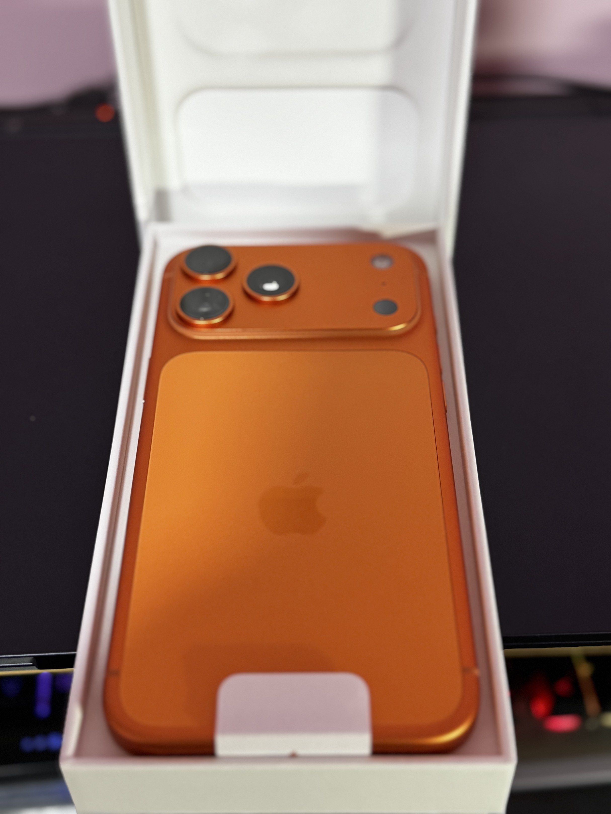 iPhone 17 Pro Max Cosmic Orange 256GB, Mobile Phones & Gadgets, Mobile ...