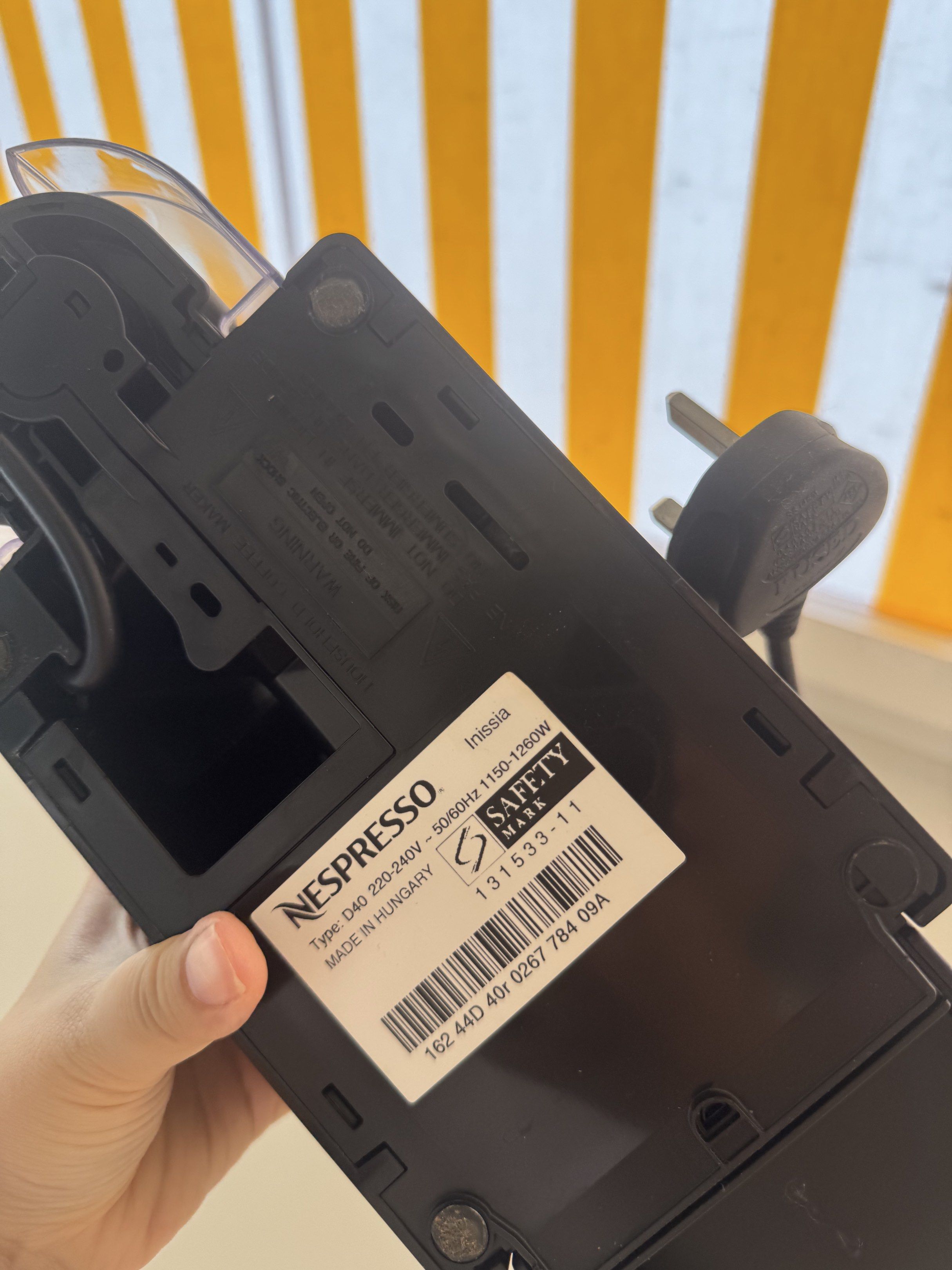 KOVAN PICK UP - leaking Nespresso inissia compact coffee machine marker ...