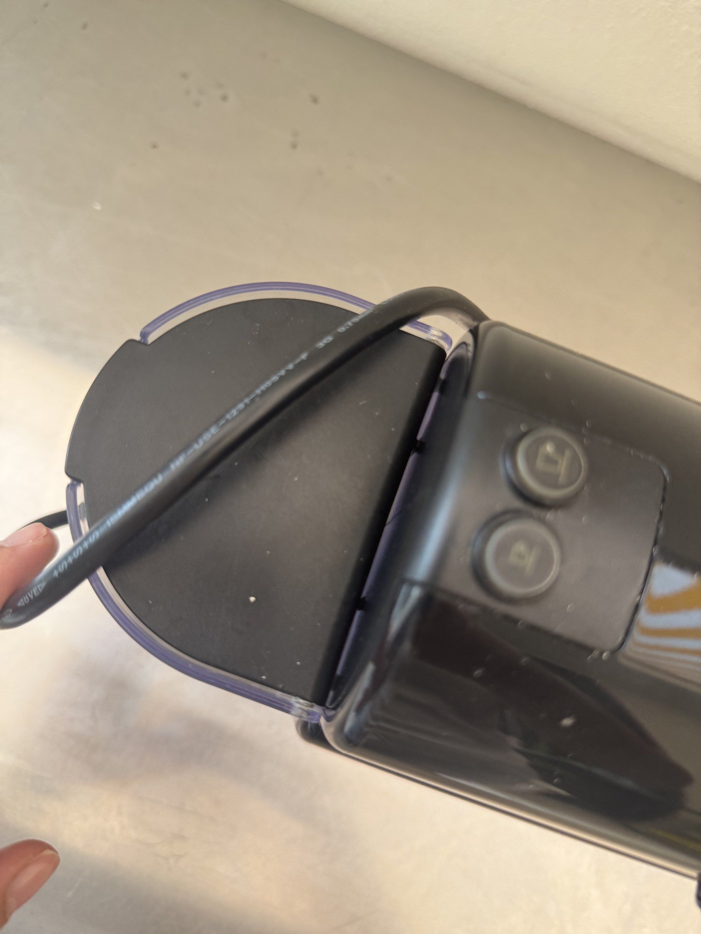 KOVAN PICK UP - leaking Nespresso inissia compact coffee machine marker ...