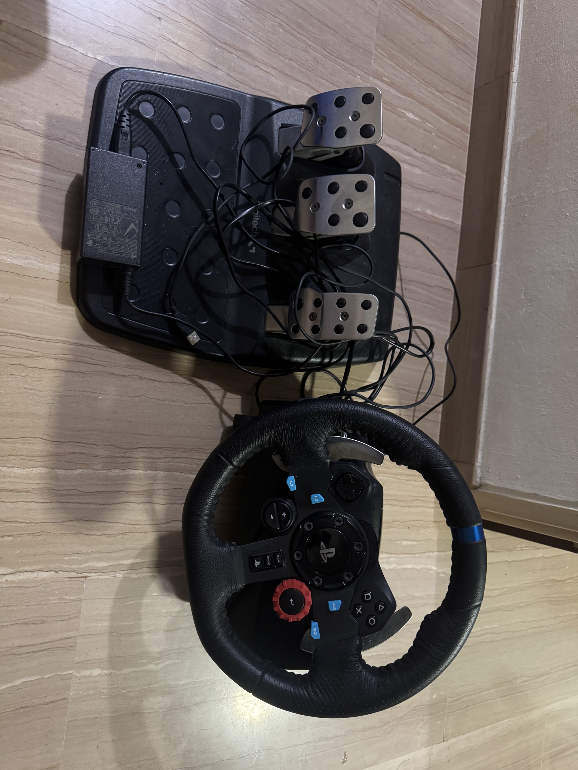 Logitech G29 Driving Force Racing Wheel, Video Gaming, Gaming ...