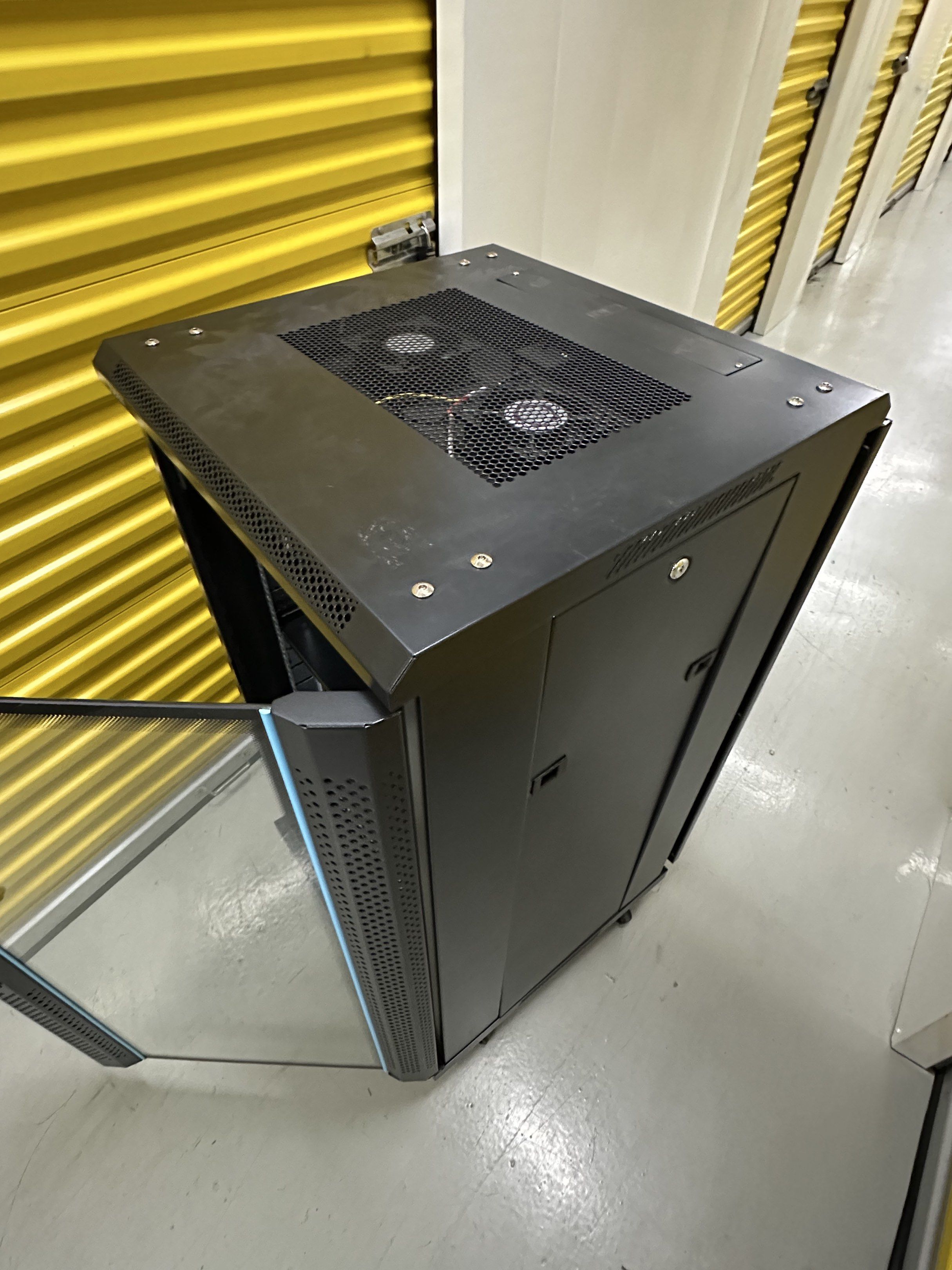 Server Rack, Computers & Tech, Office & Business Technology on Carousell