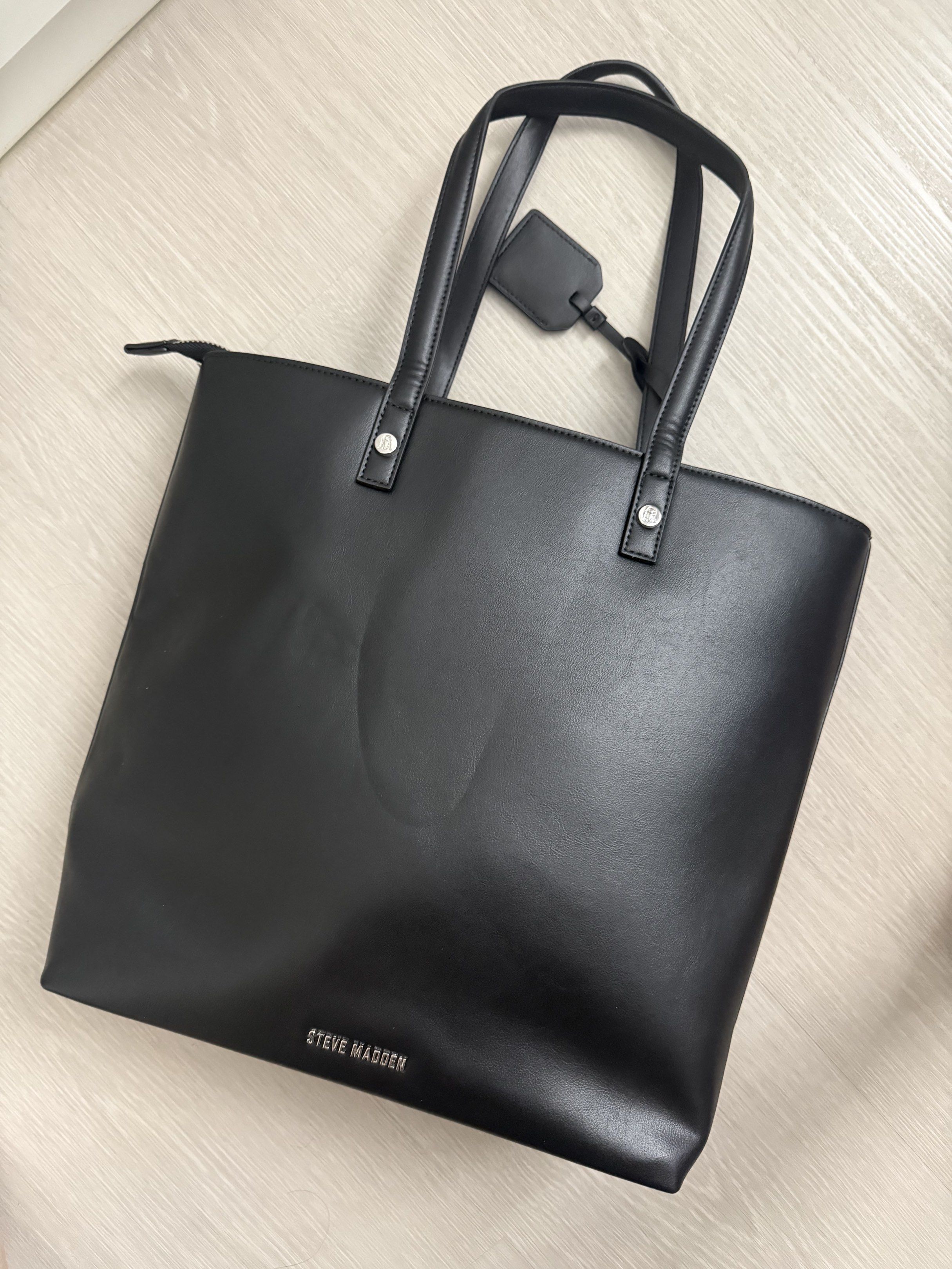 Steve Madden Black Tote Bag, Women's Fashion, Bags & Wallets, Tote Bags ...