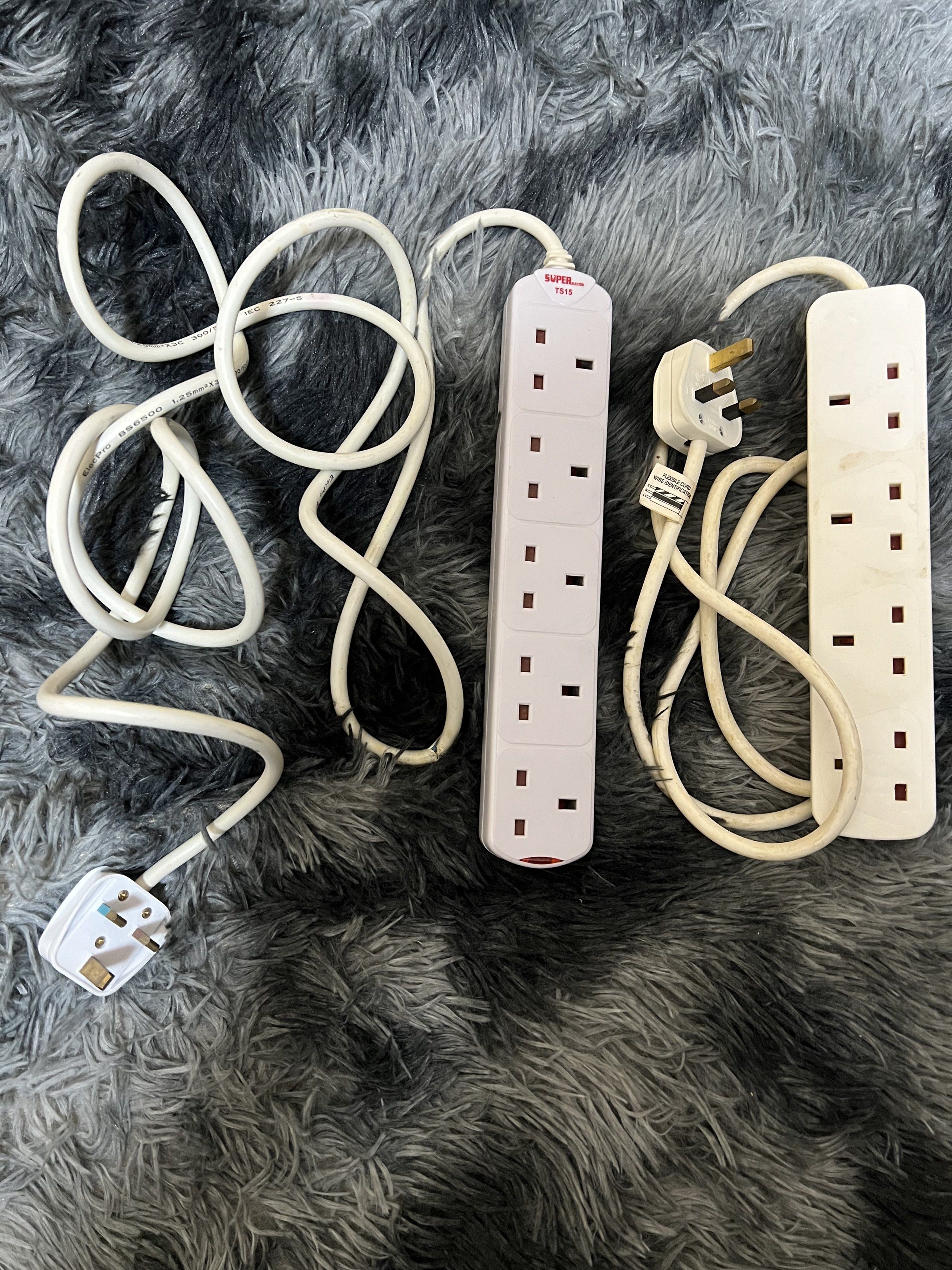 Super and IKEA Extension Cords, 家庭電器, 轉插器及插頭 - Carousell