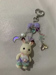 Sylvanian Families Star Keychain, Hobbies & Toys, Toys & Games on Carousell
