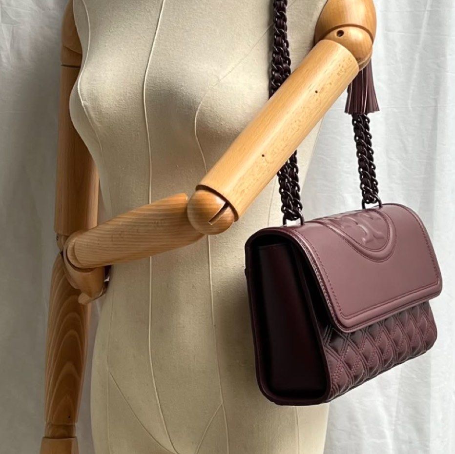 Tory Burch Fleming Bag, Women's Fashion, Bags & Wallets, Shoulder Bags ...