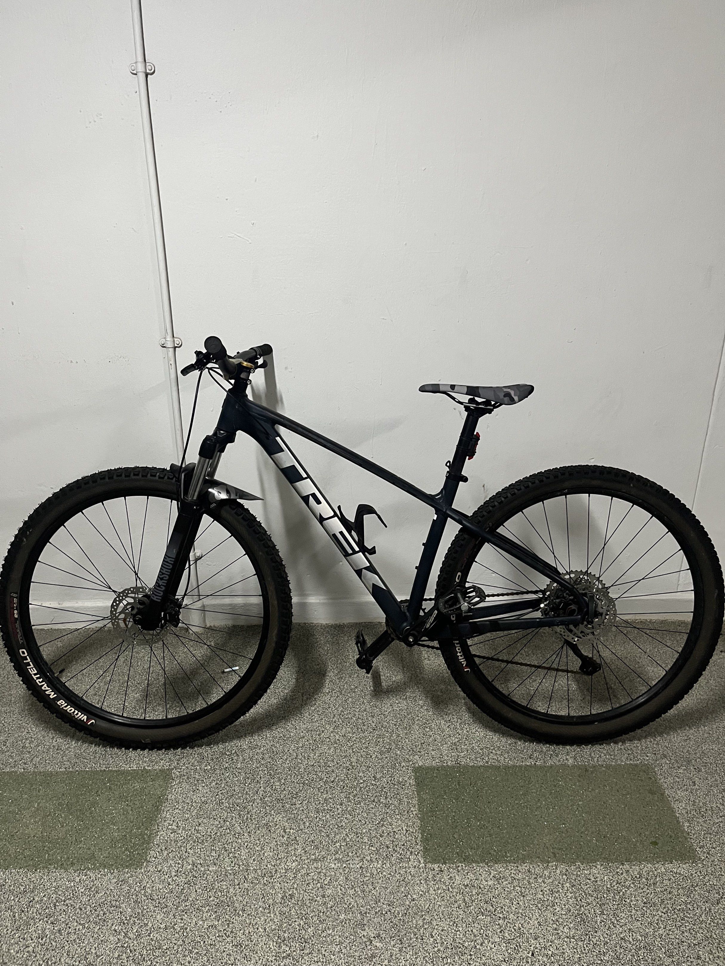 Trek Marlin 7 Mountain Bike, Sports Equipment, Bicycles & Parts ...