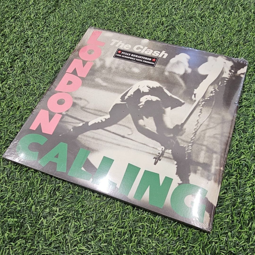 Vinyl Record Collection - AC/DC, Bob Dylan, Michael Jackson, etc ...