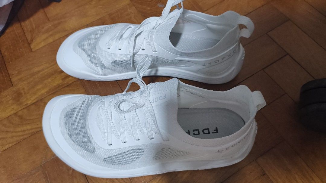 Wide Toe box White Sneakers, Men's Fashion, Footwear, Sneakers on Carousell