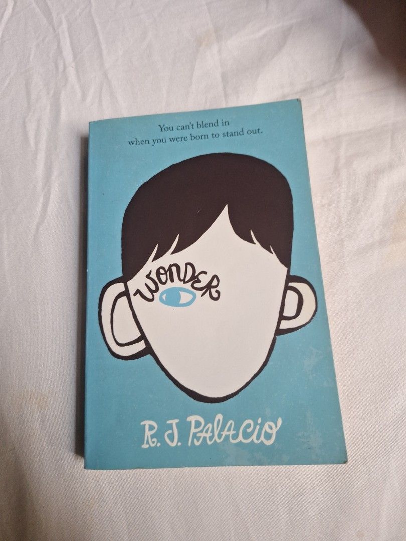 Wonder by R.J. Palacio, Hobbies & Toys, Books & Magazines, Fiction ...