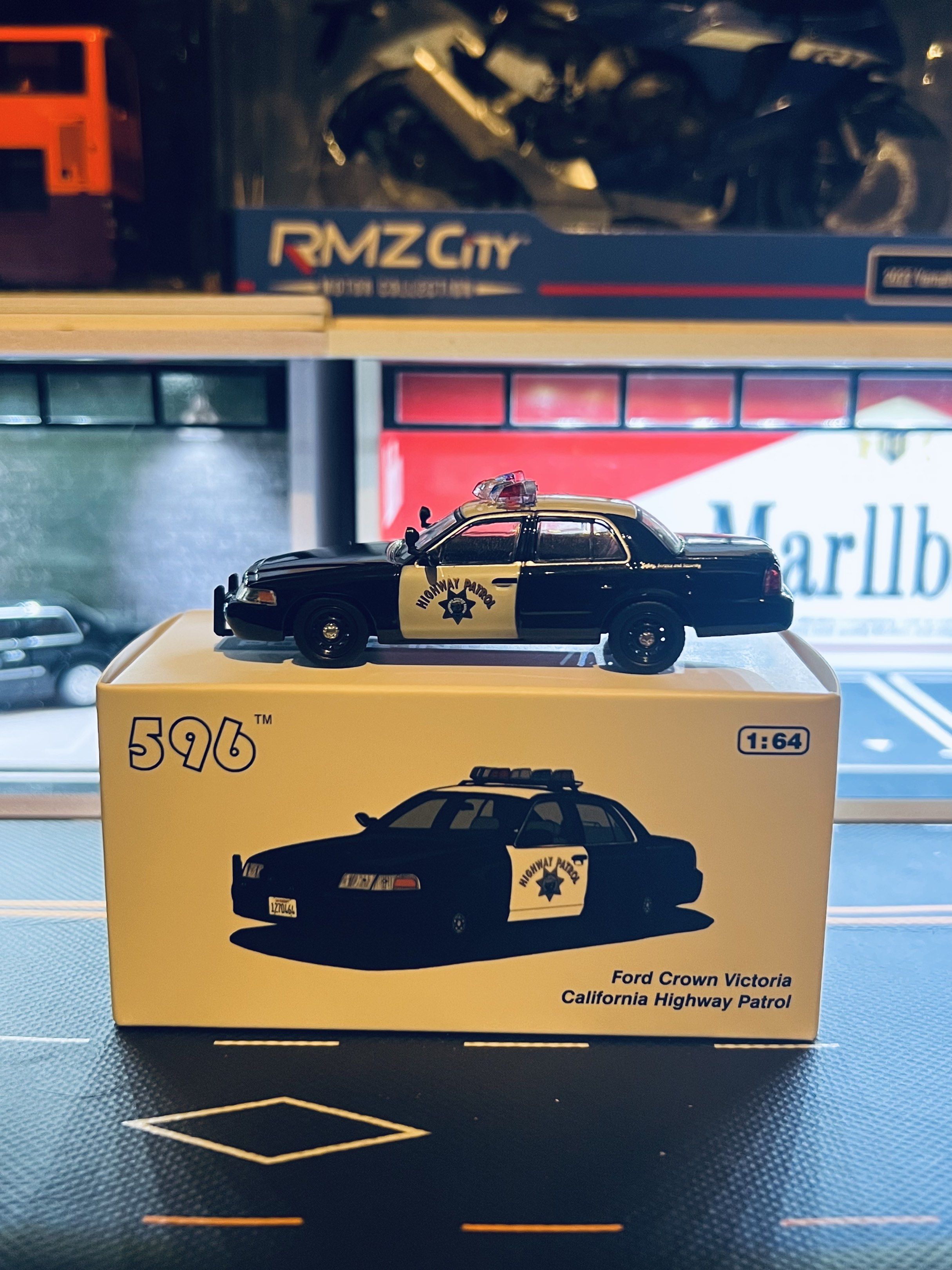 1:64 California Highway Patrol Ford Crown Victoria (Opened, Boxed ...