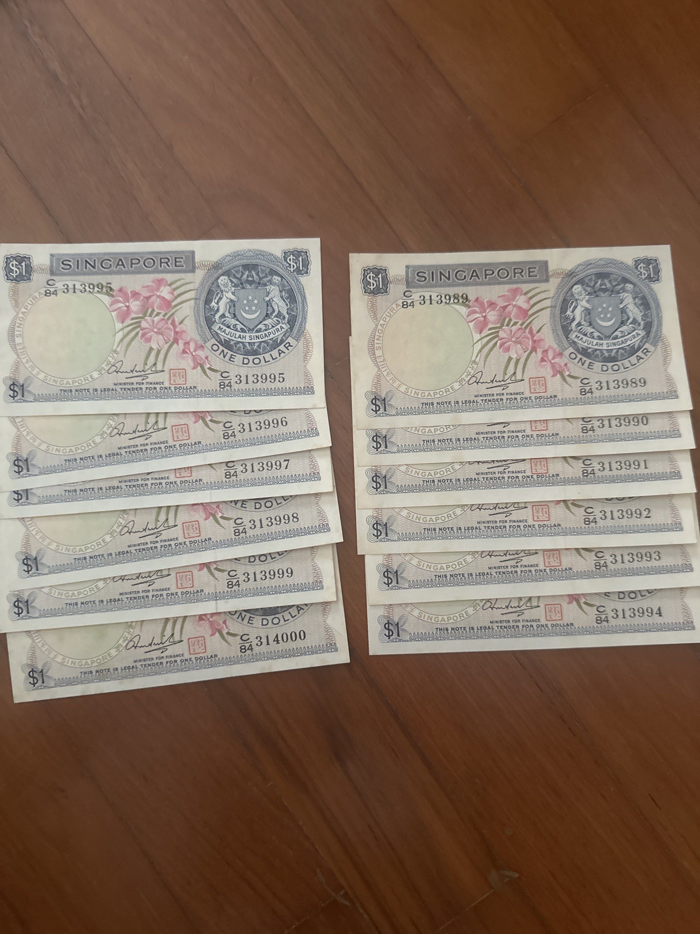 $1 banknotes from Orchid series running number, Hobbies & Toys ...