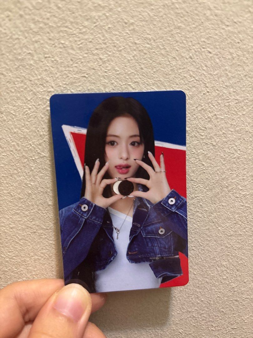 Ahyeon oreo card, Hobbies & Toys, Memorabilia & Collectibles, K-Wave on ...
