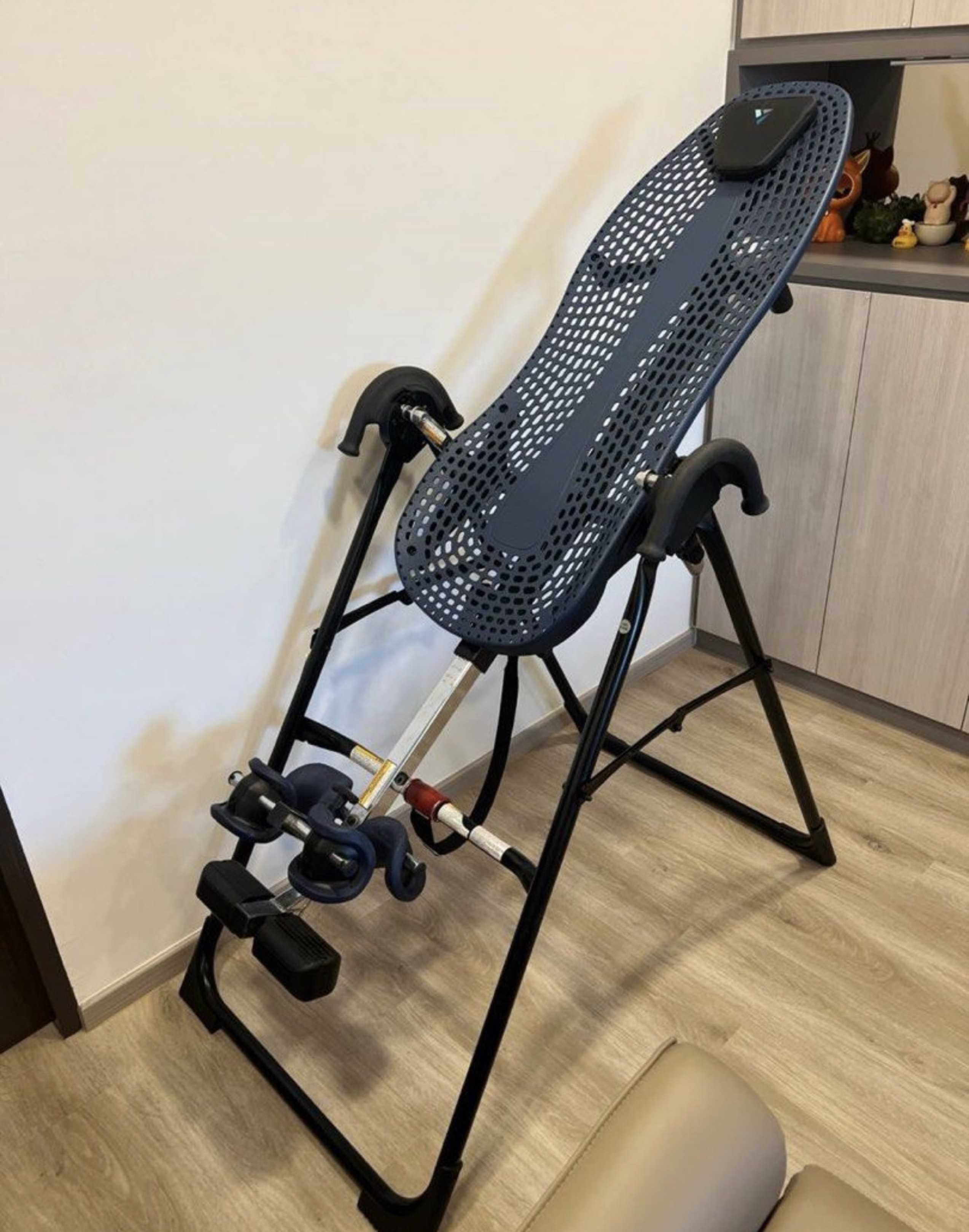 Albi Teeter Hang Ups Inversion Table, Sports Equipment, Exercise ...