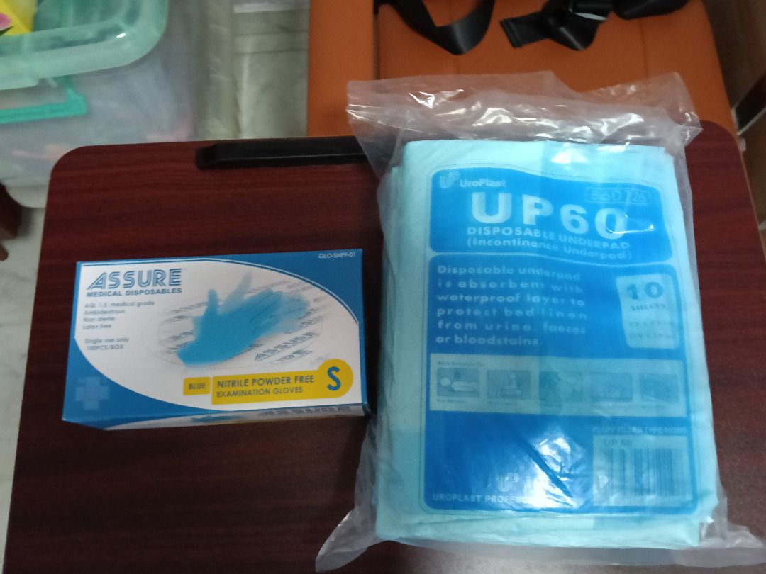 Assure Nitrile Gloves & UP60 Underpads, Health & Nutrition, Medical ...