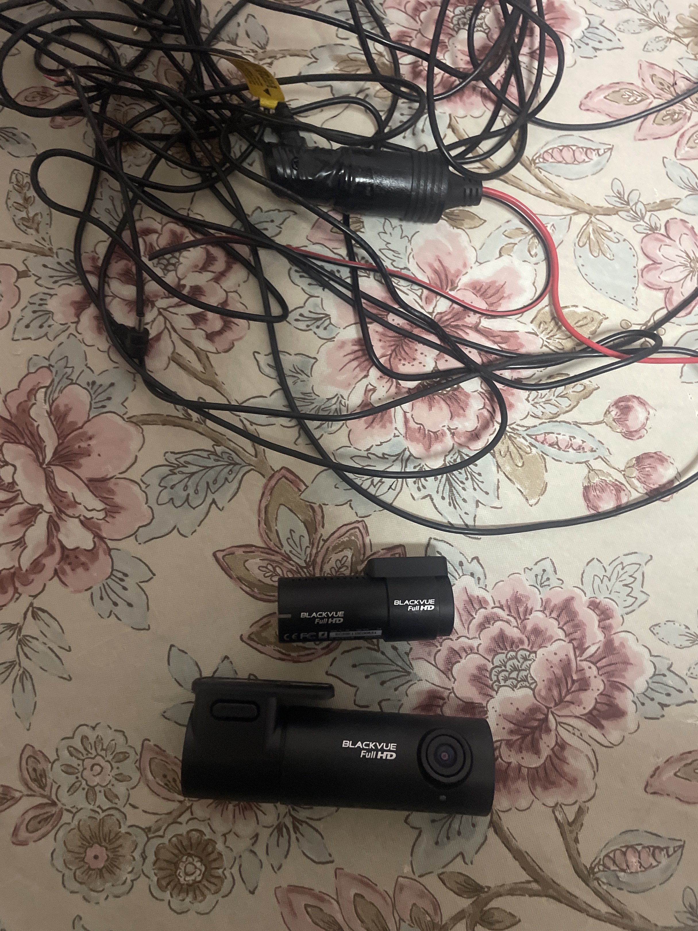 Blackvue full hd camera , Car Accessories, Accessories on Carousell