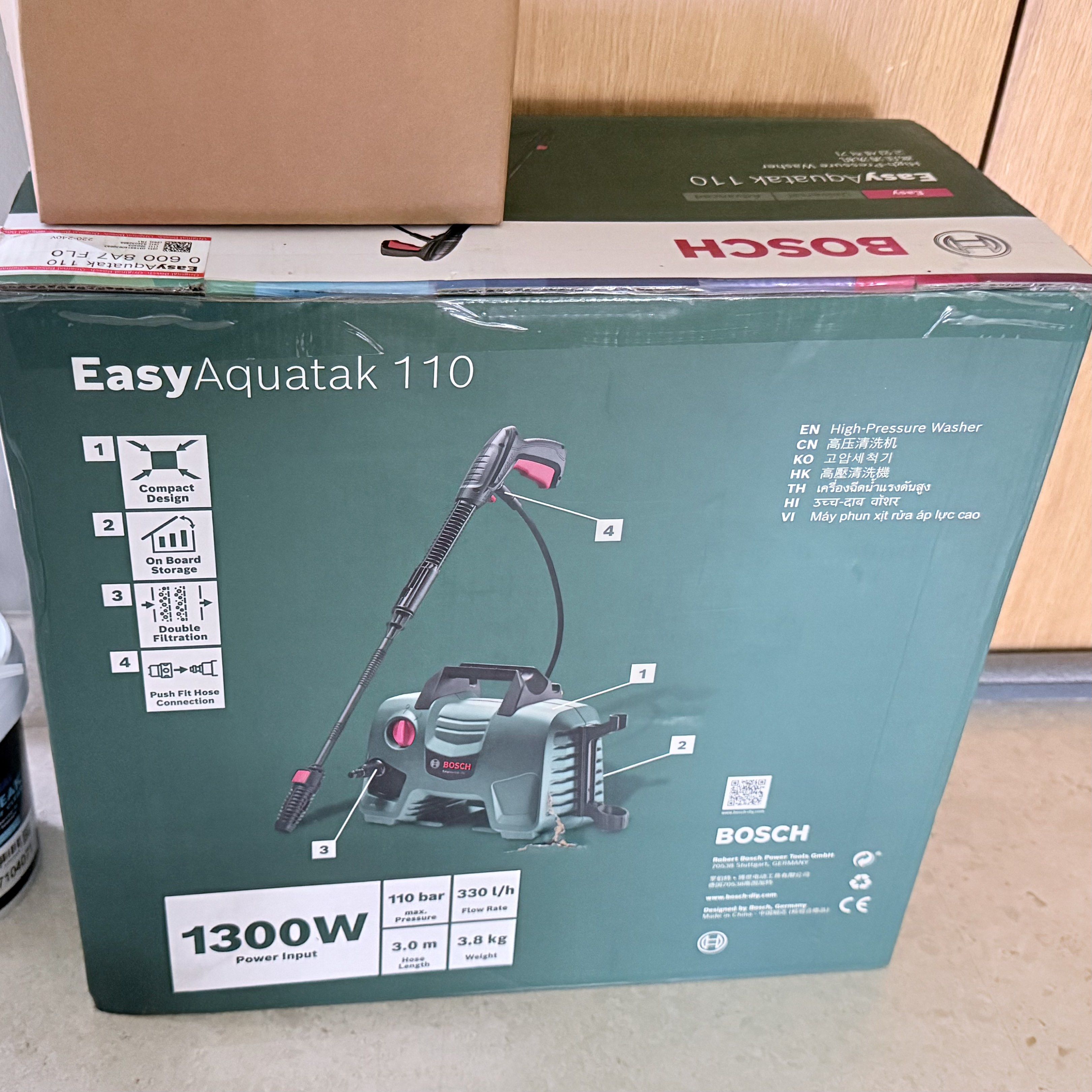 Bosch EasyAquatak 110 High-Pressure Washer, Furniture & Home Living ...