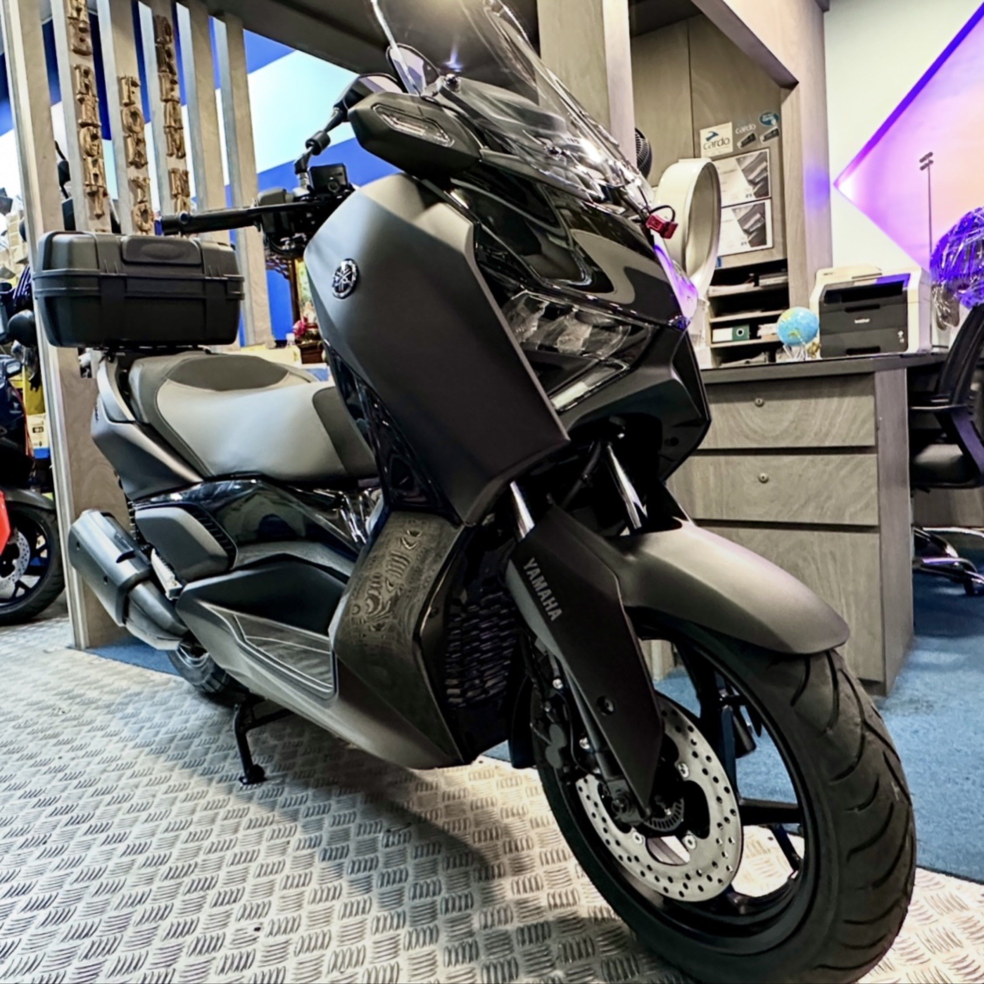 (Brand New) Yamaha XMax 300 abs Keyless, TFT meter, Motorcycles, Motorcycles for Sale, Class 2 ...