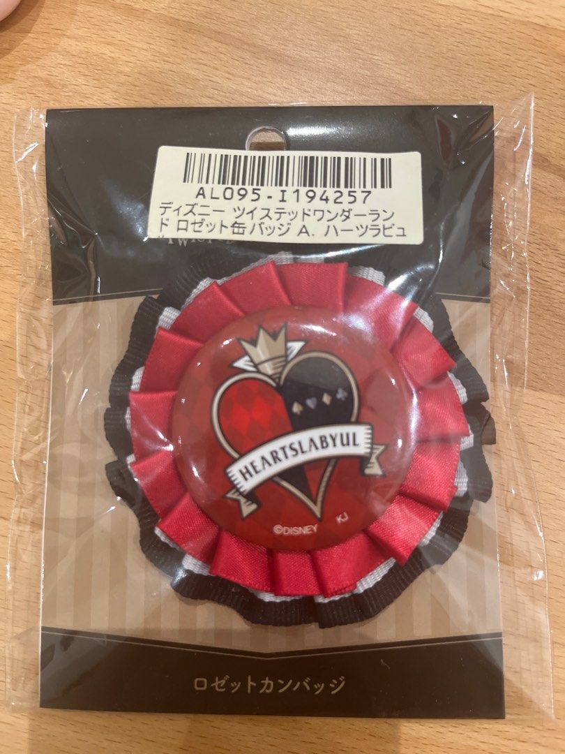 Disney Twisted Wonderland Heartslabyul Badge, Hobbies & Toys ...