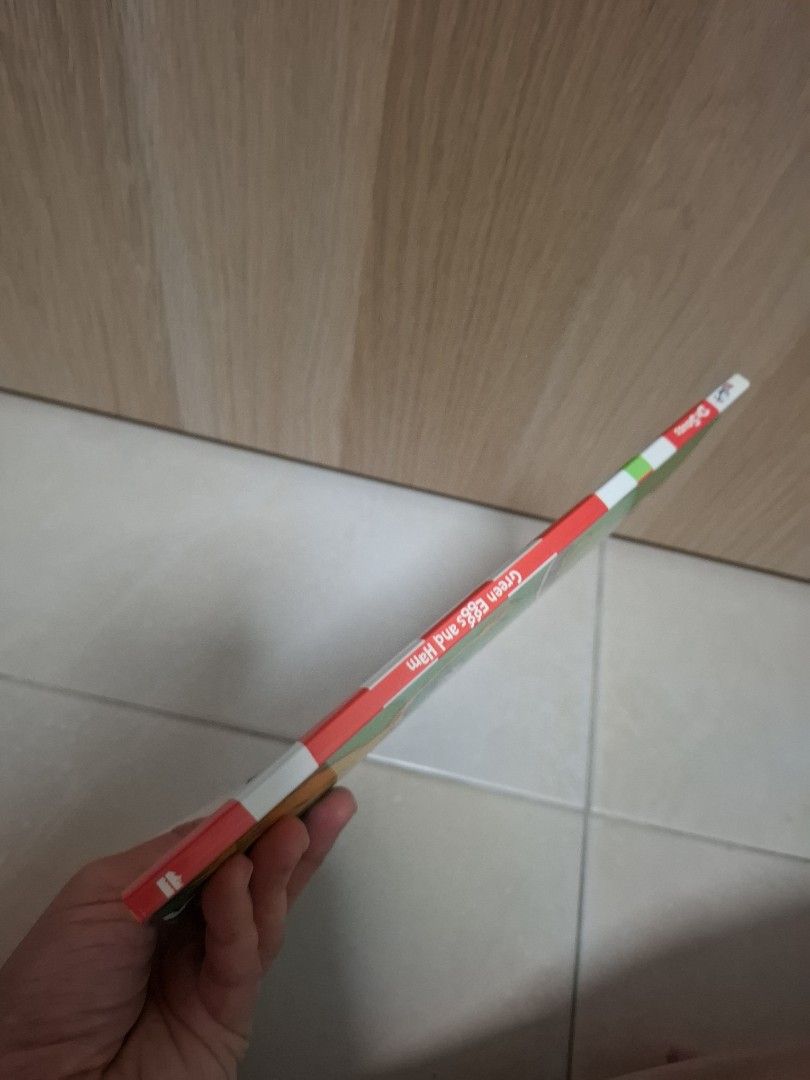 Dr. Seuss Green Eggs and Ham Book, Hobbies & Toys, Books & Magazines ...