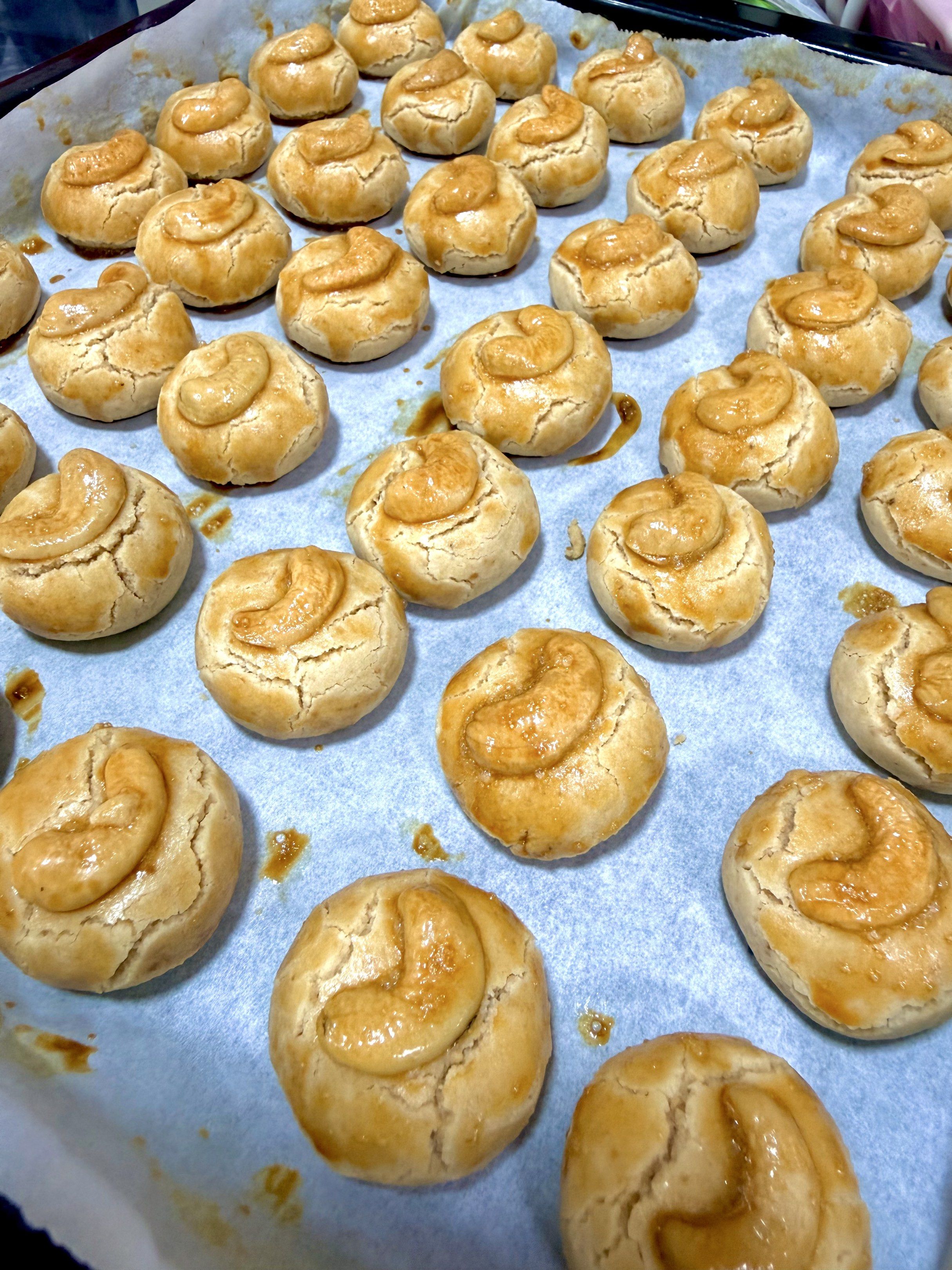 Homemade cashew nut cookies *CNY*, Food & Drinks, Homemade Bakes on ...