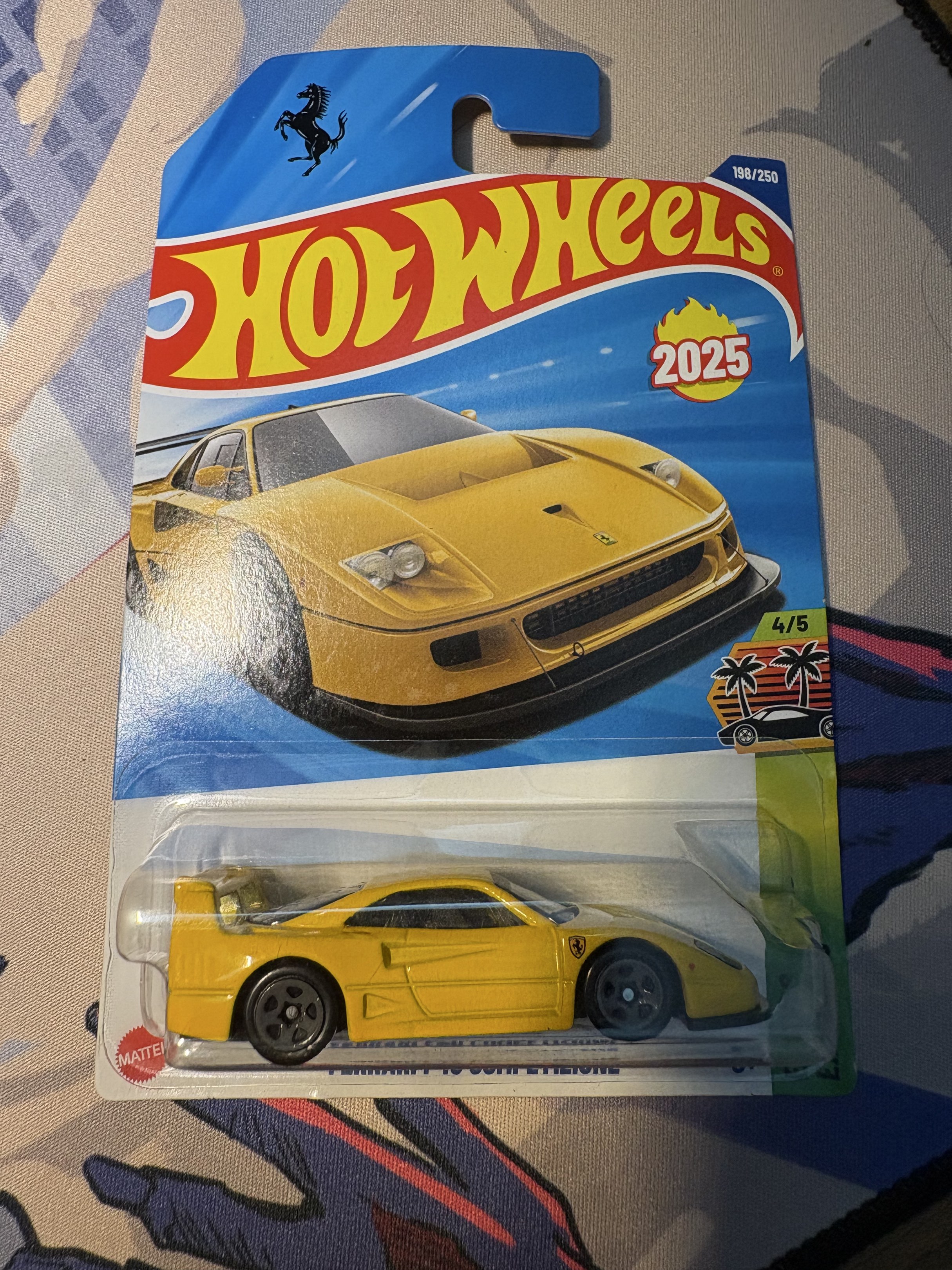 Hot wheels Ferrari F40 Competizione, Hobbies & Toys, Toys & Games on ...