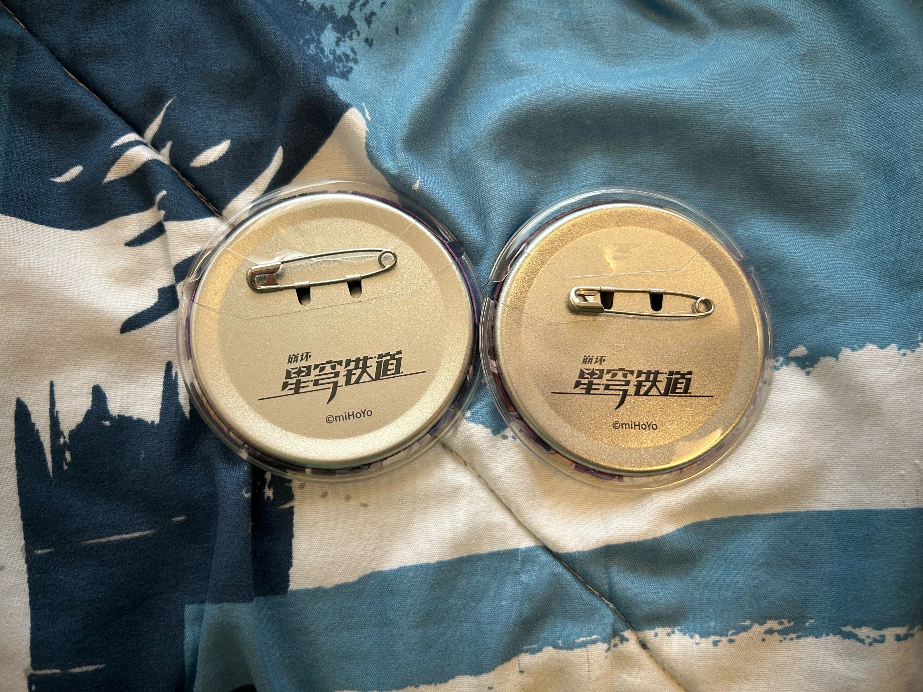 HSR Honkai Star Rail Robin & Serval badges, Hobbies & Toys, Memorabilia ...