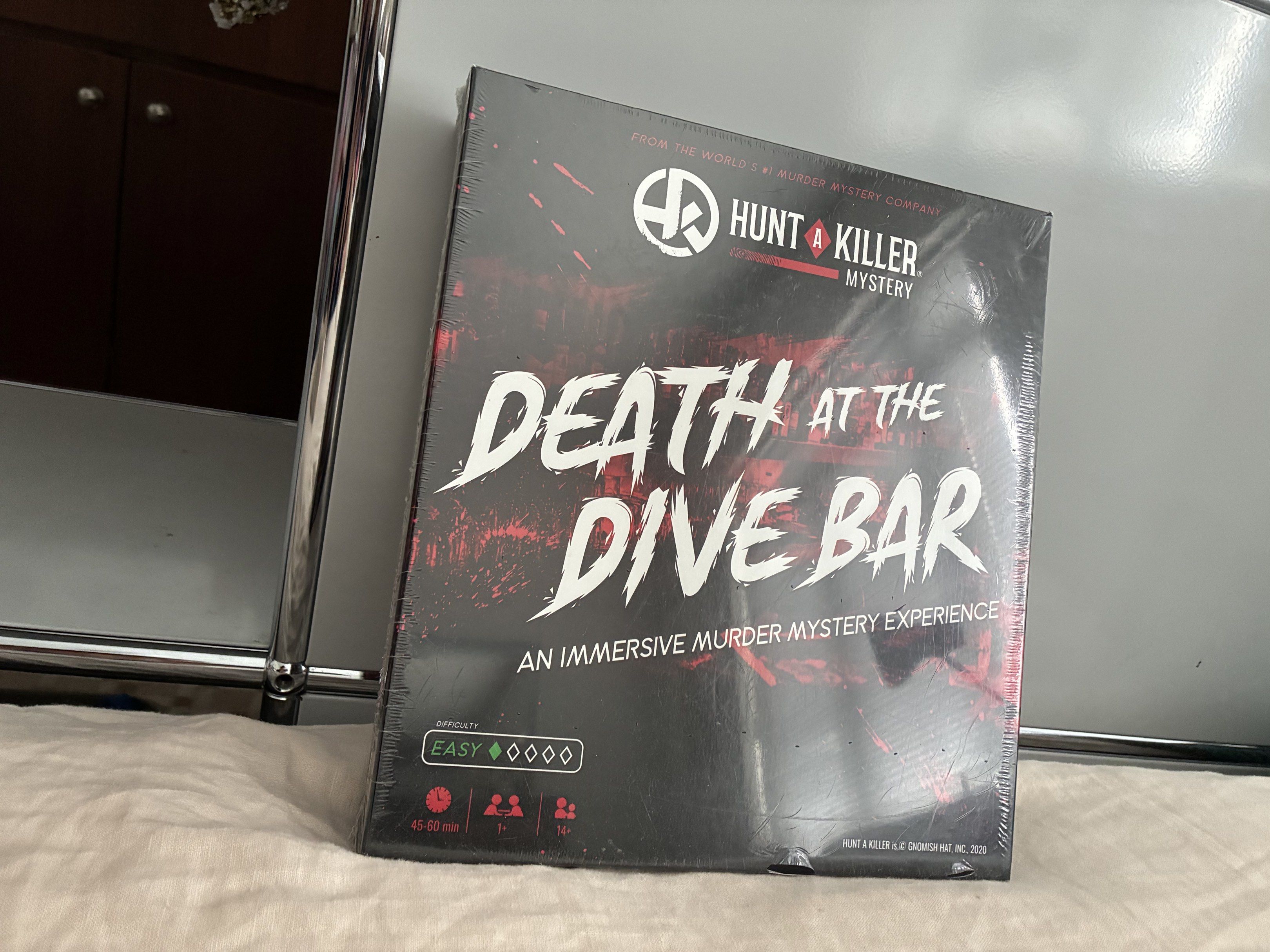 Hunt A Killer: Death at the Dive Bar, Hobbies & Toys, Toys & Games on ...