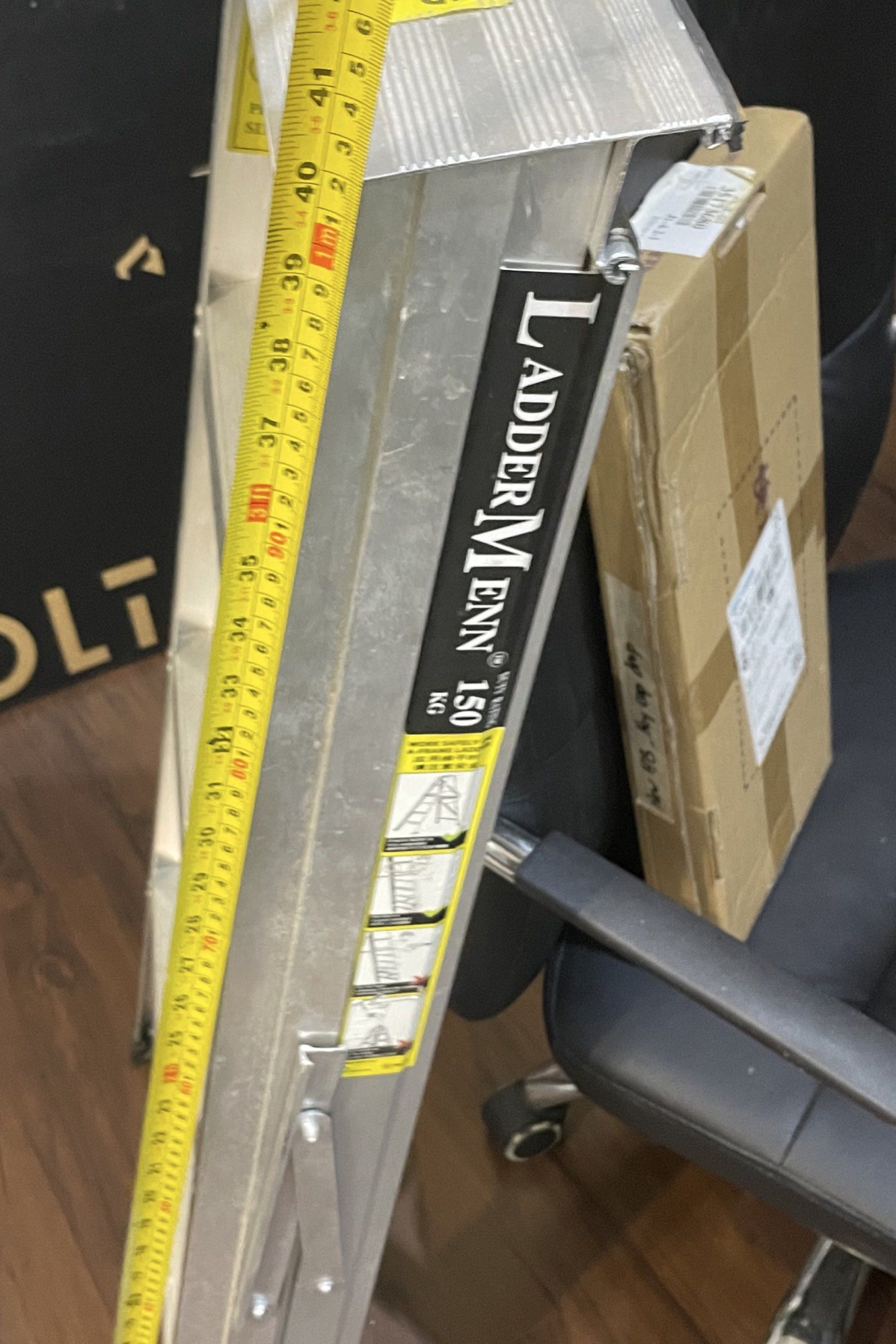 Ladder 4 Step aluminium heavy duty 150kg, Furniture & Home Living, Home Improvement ...