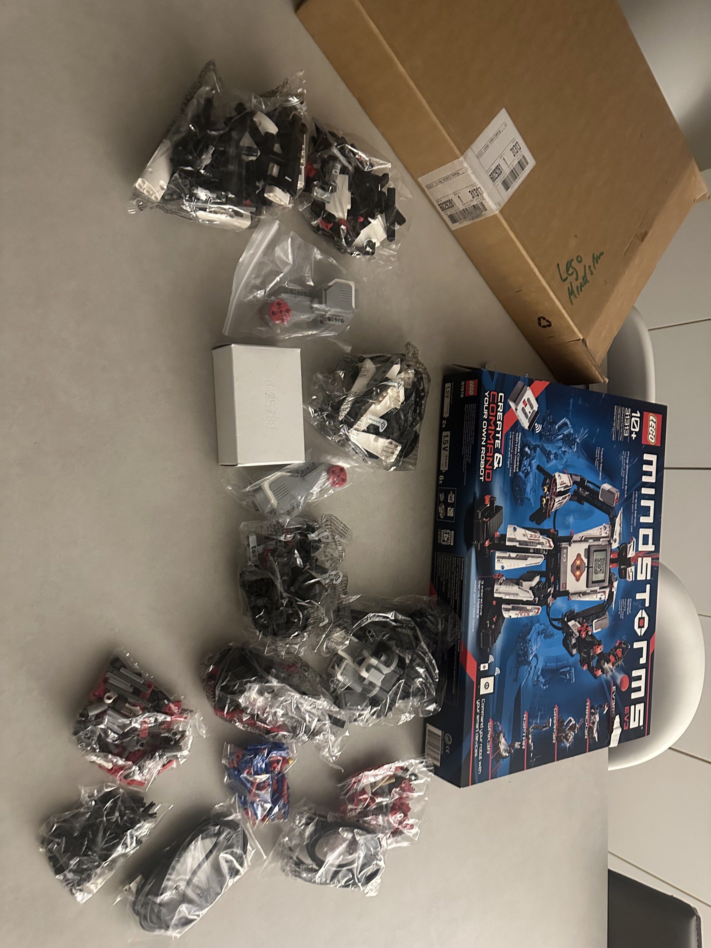 Lego Mindstorms EV3 31313 Robot Kit, Hobbies & Toys, Toys & Games on ...
