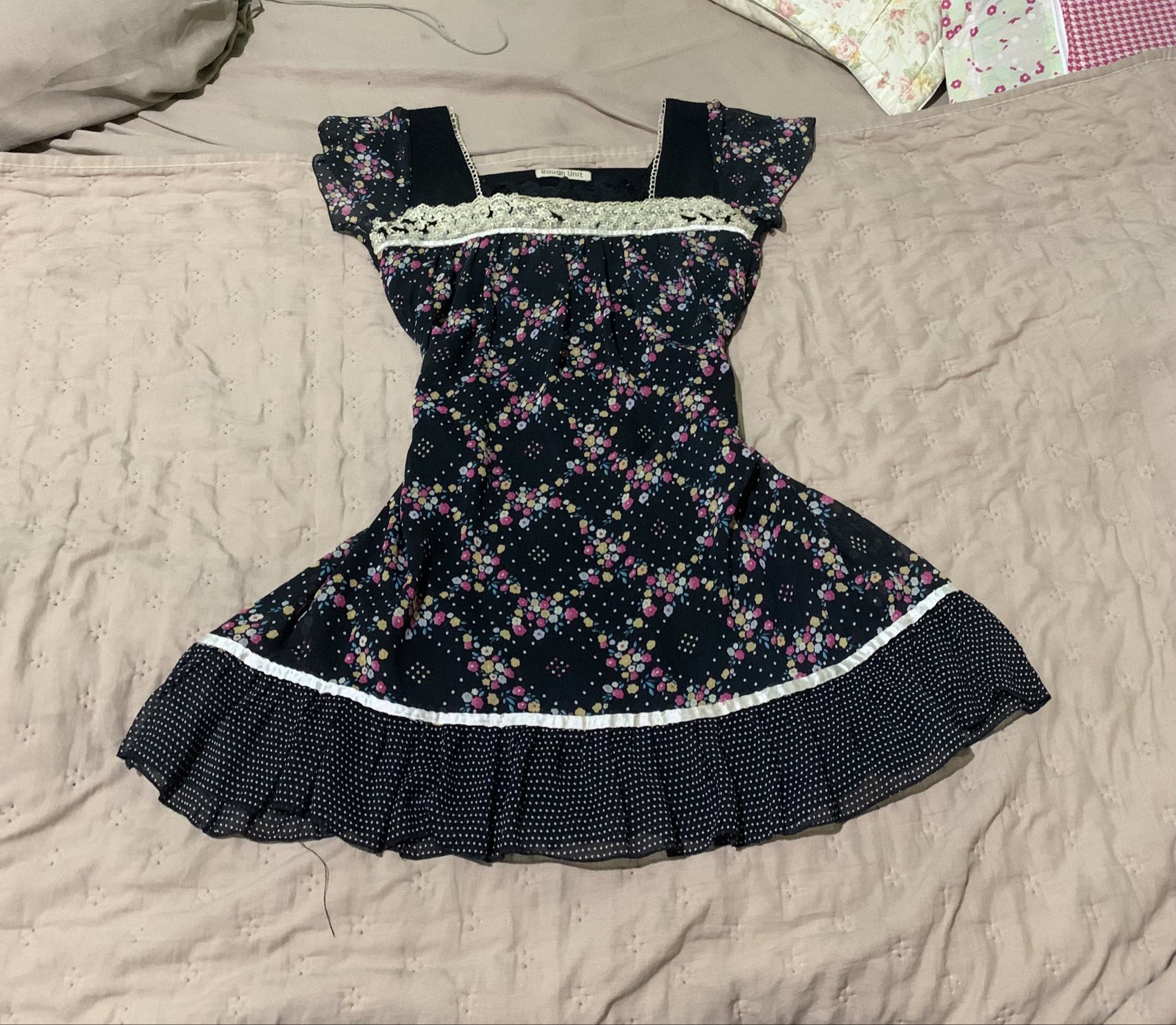 mididress milkmaid floral, Fesyen Wanita, Pakaian Wanita, Atasan di ...