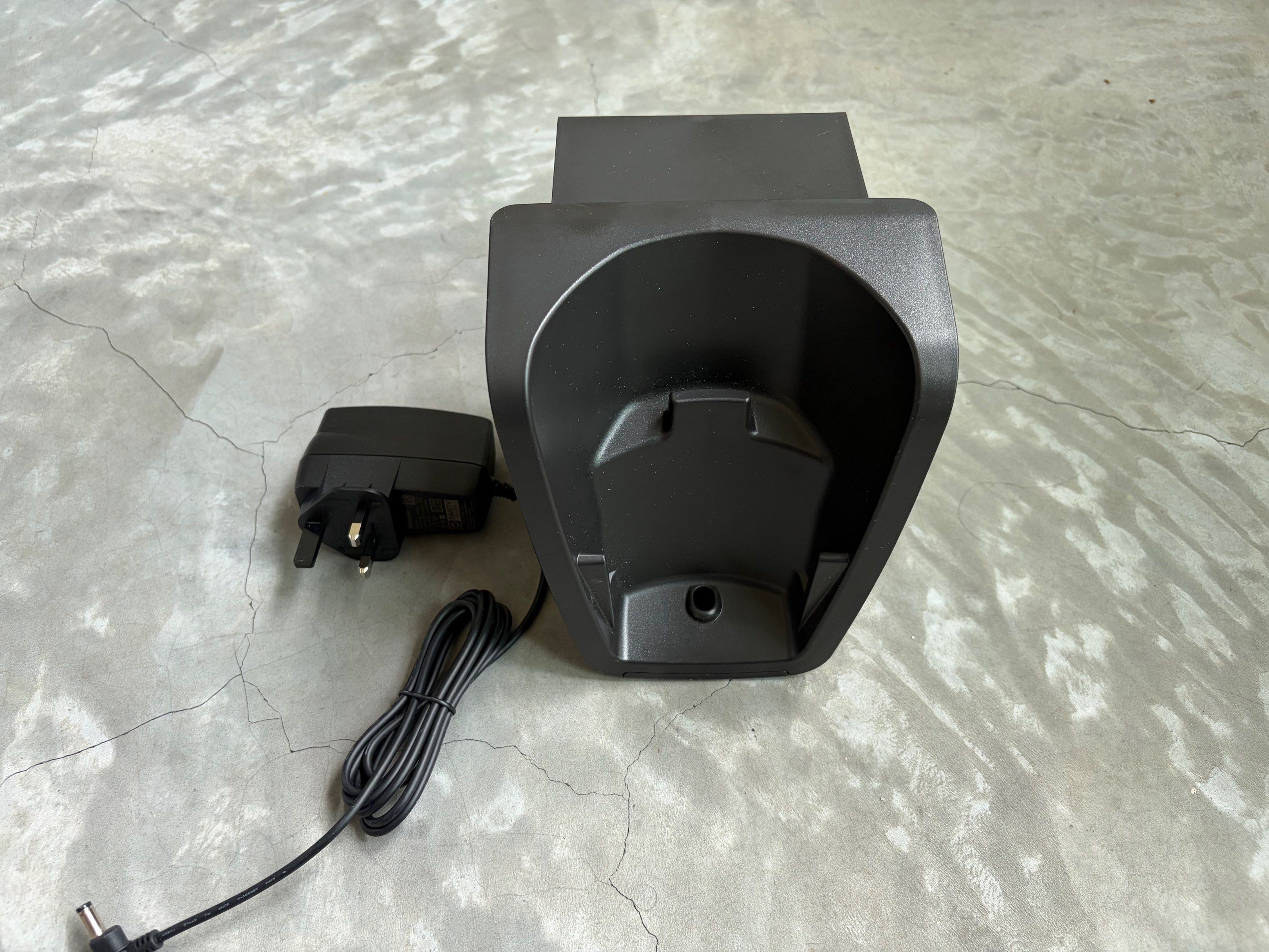 Miele Vacuum Cleaner Charger and Wall Mount, TV & Home Appliances ...