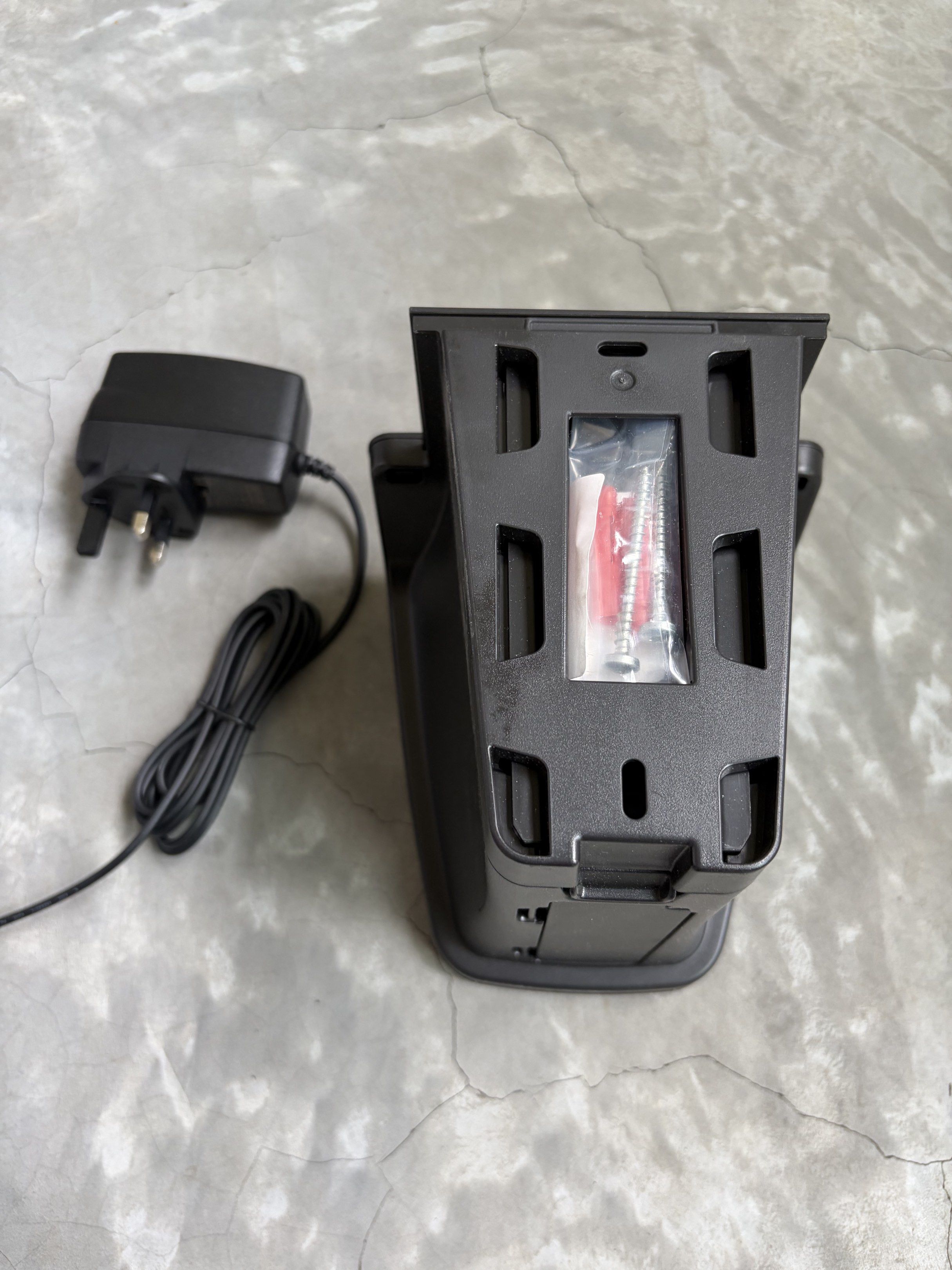 Miele Vacuum Cleaner Charger and Wall Mount, TV & Home Appliances ...