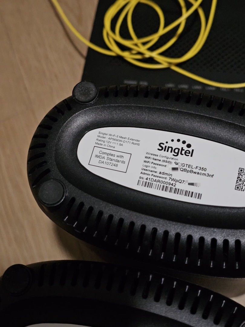 Singtel WiFi Mesh Routers & Huawei Echolife HG8244H Optical Network ...