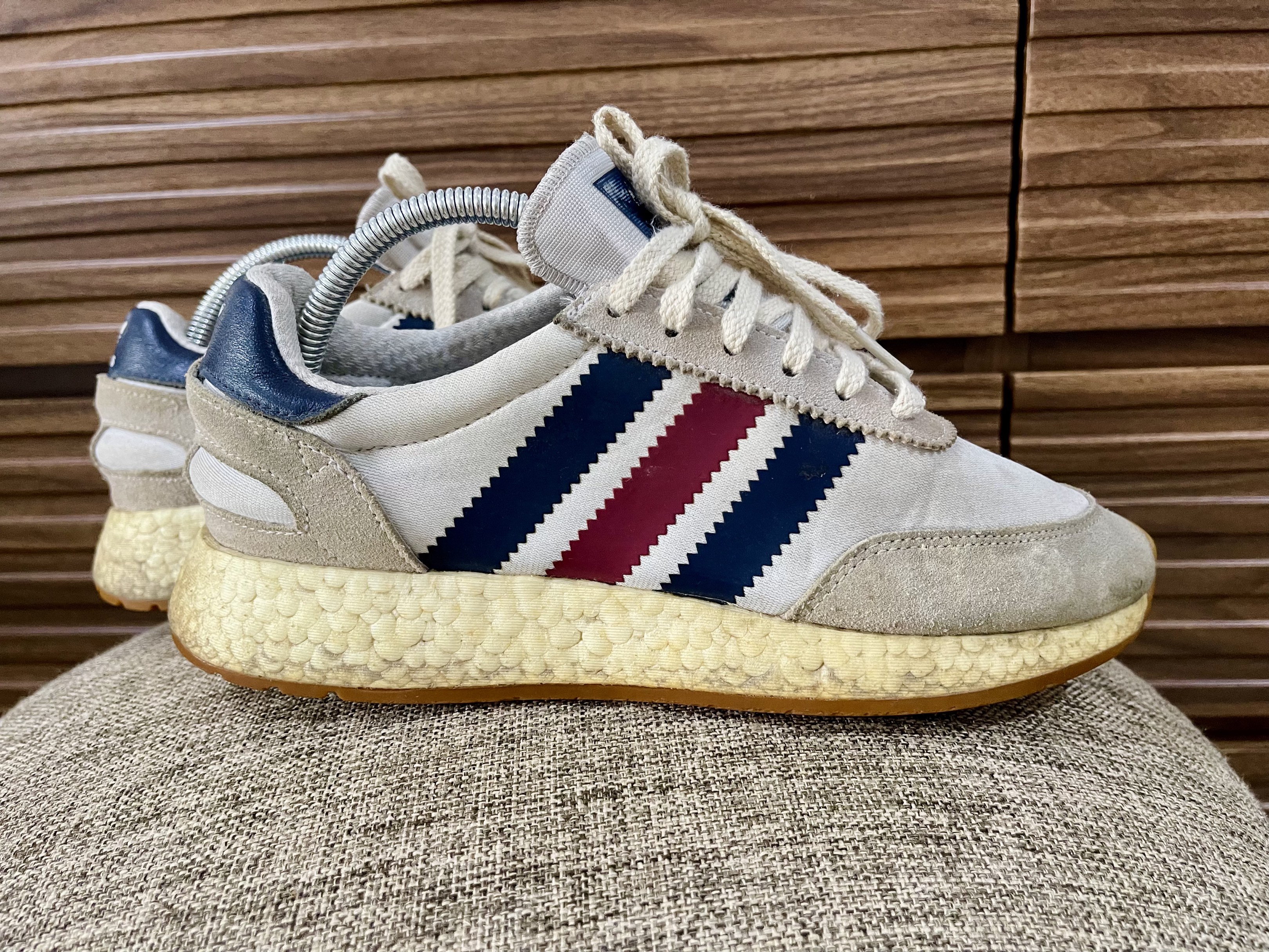 Sneaker ADIDAS Original, Fesyen Pria, Sepatu , Sneakers di Carousell