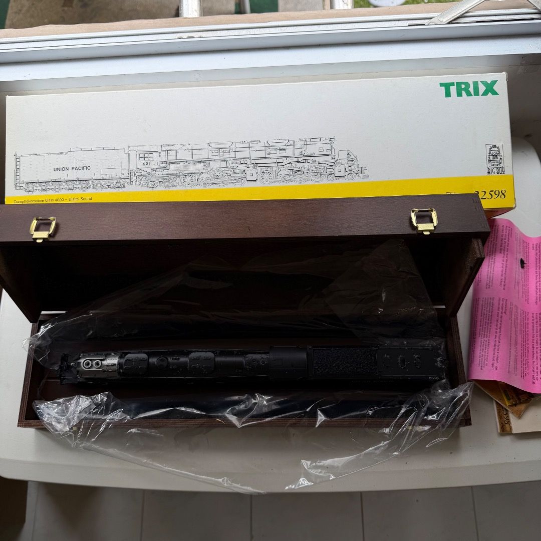 Trix Union Pacific Big Boy Steam Locomotive with Tender NEM (L) - 22599 ...