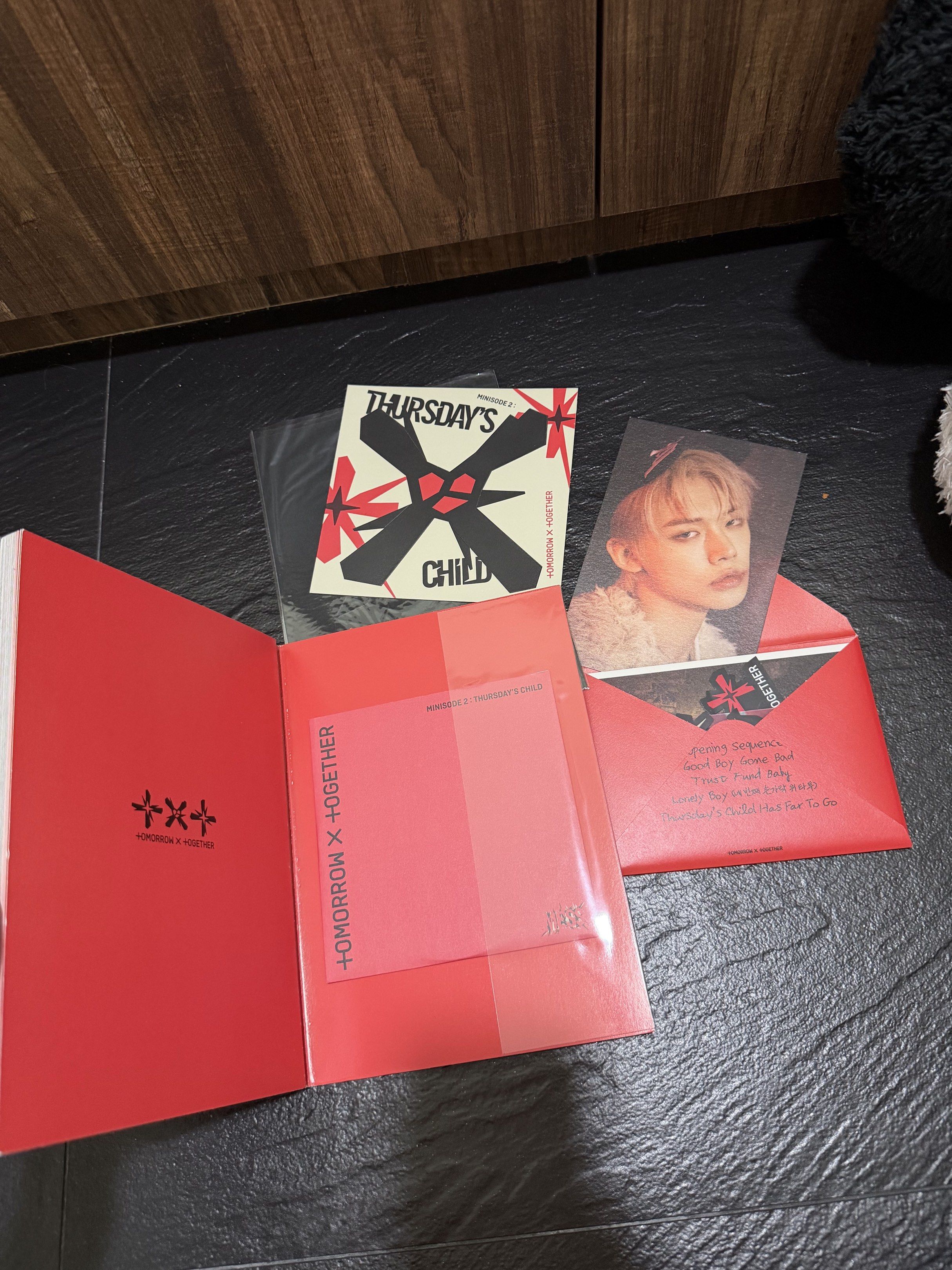 TXT Thursday's Child Album, Hobbies & Toys, Memorabilia & Collectibles ...