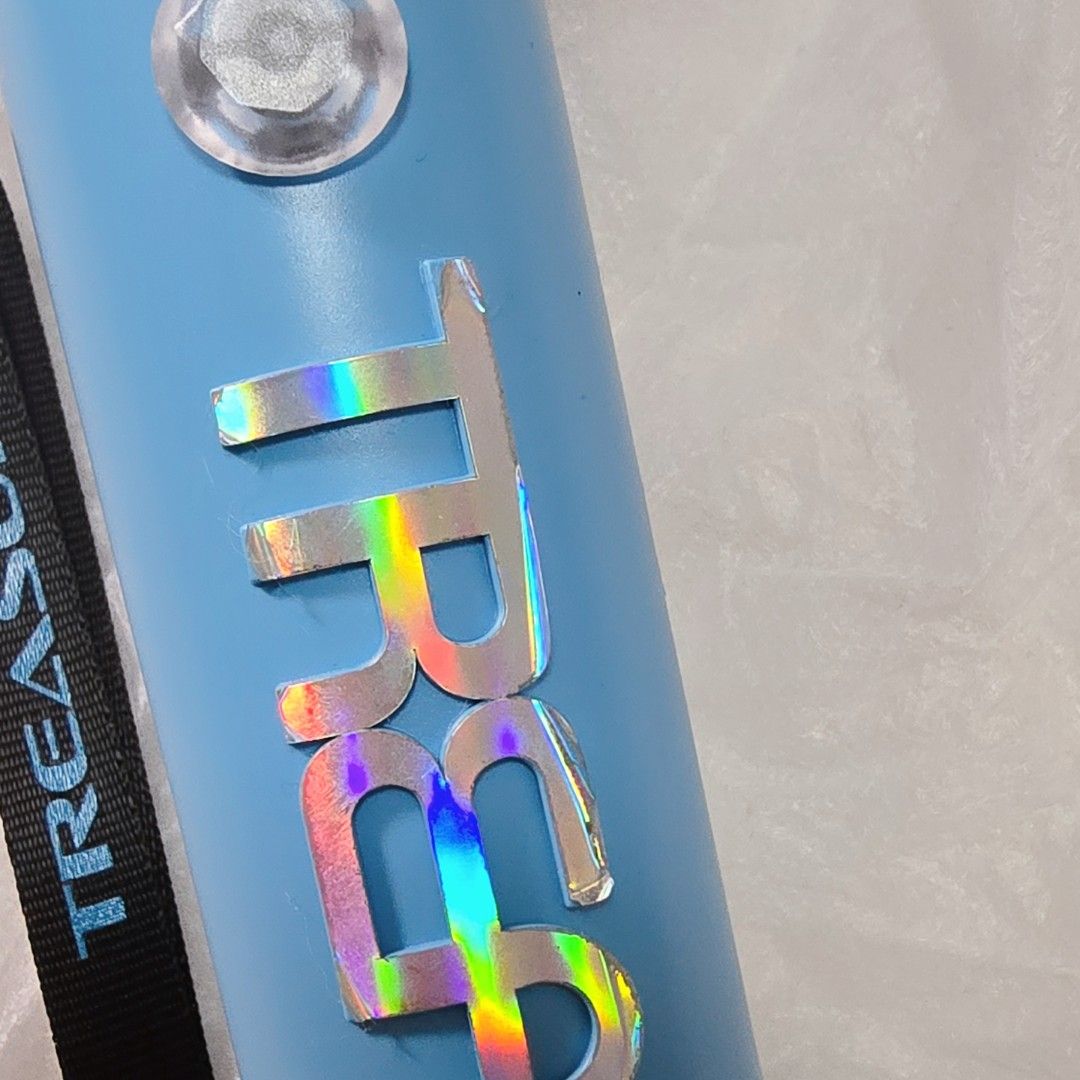 USED TREASURE Lightstick Version 1, Hobbies & Toys, Memorabilia ...