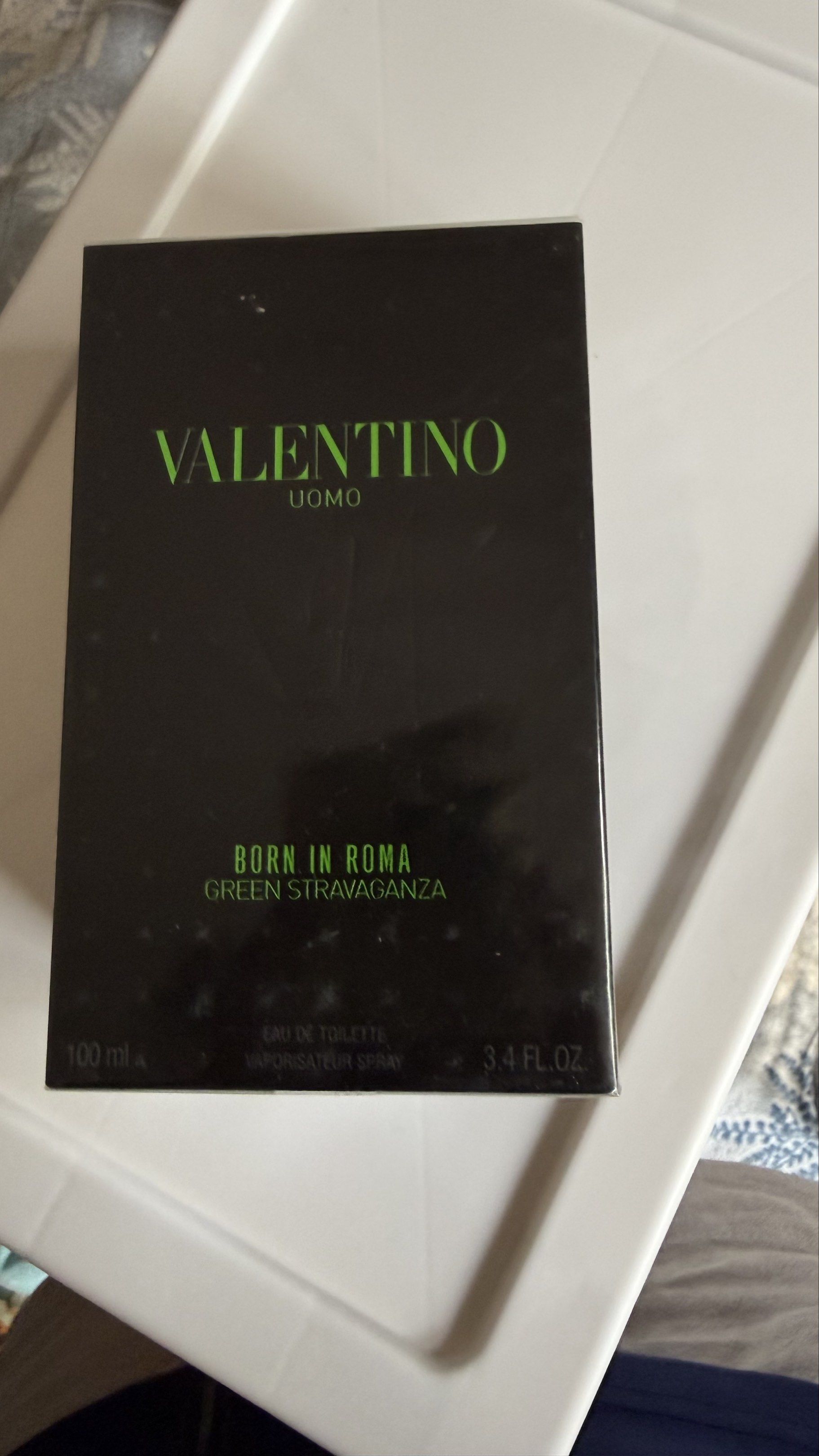 Valentino Uomo Born in Roma Green Stravaganza 100ml, Beauty & Personal ...