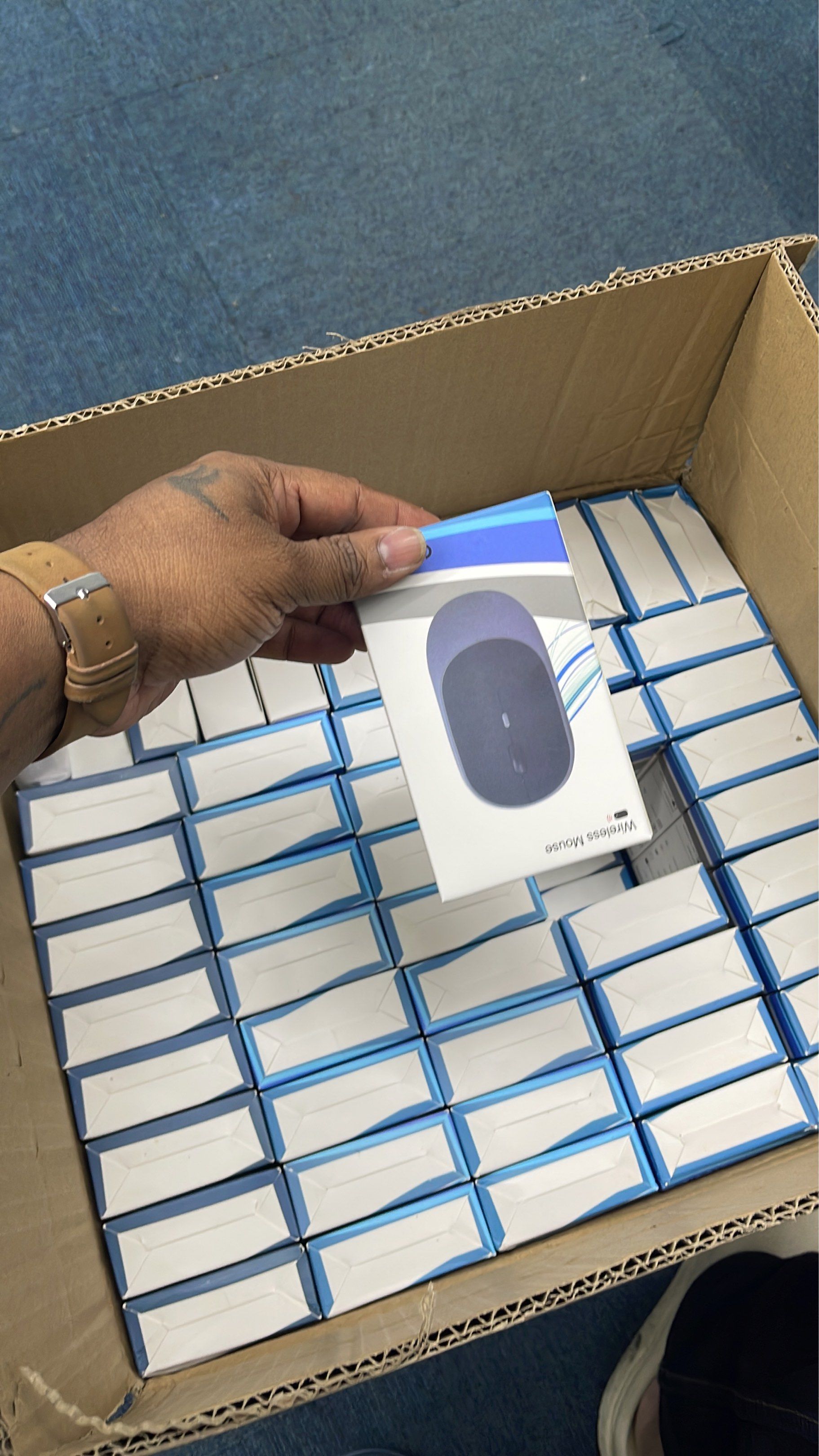 Wireless Mouse USB + Bluetooth connection Rechargeable inbuilt battery ...