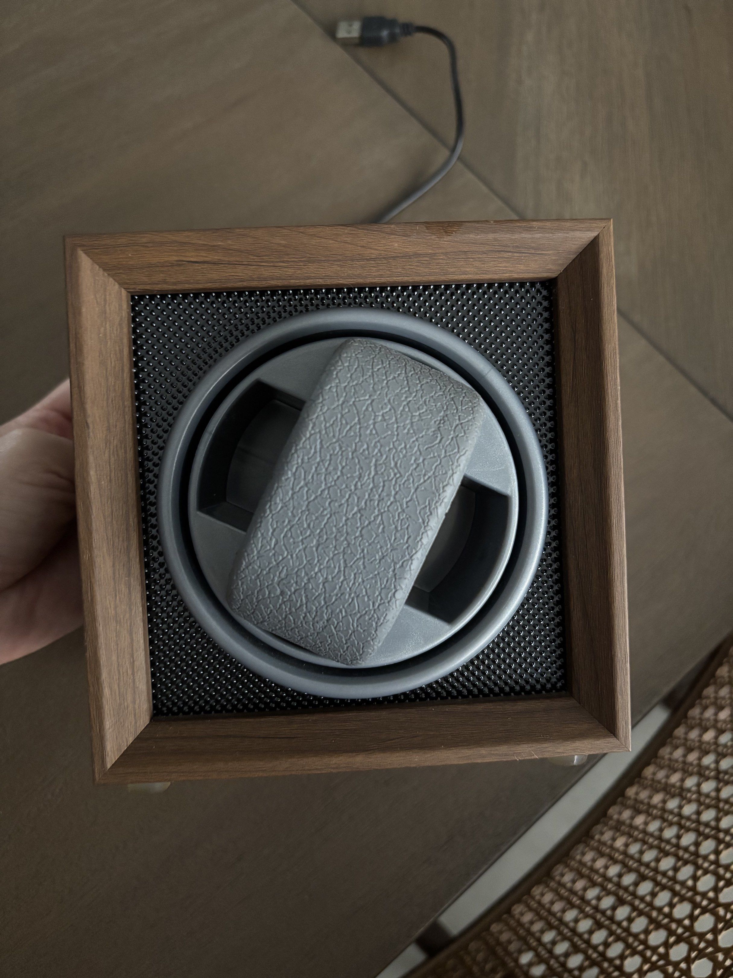 Wooden USB-C Watch Winder, Men's Fashion, Watches & Accessories ...