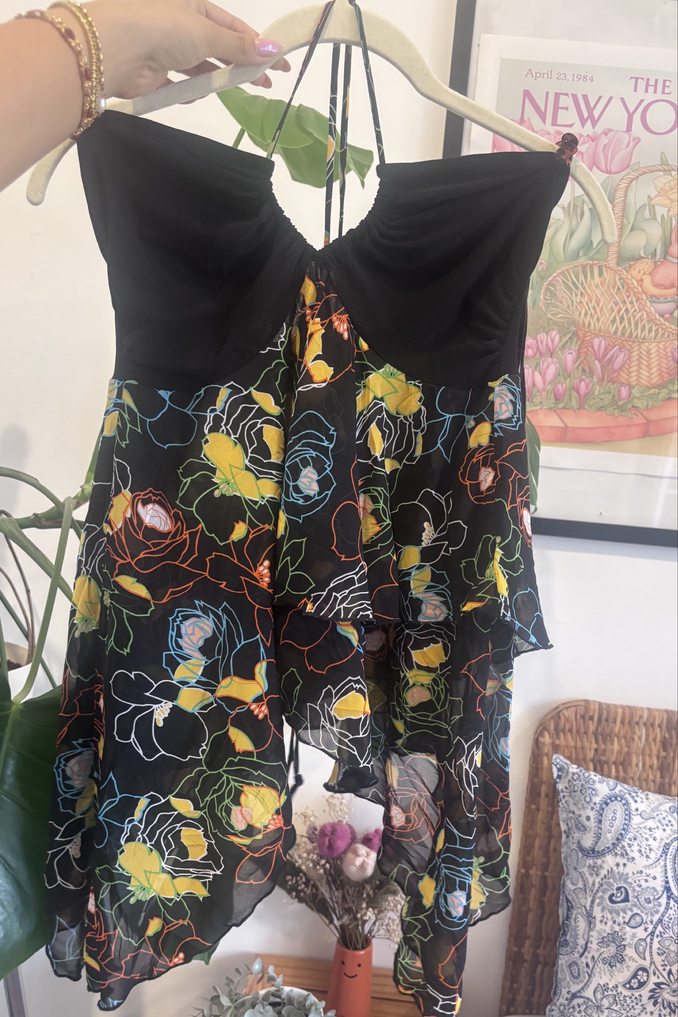 Y2K halter, Women's Fashion, Tops, Sleeveless on Carousell