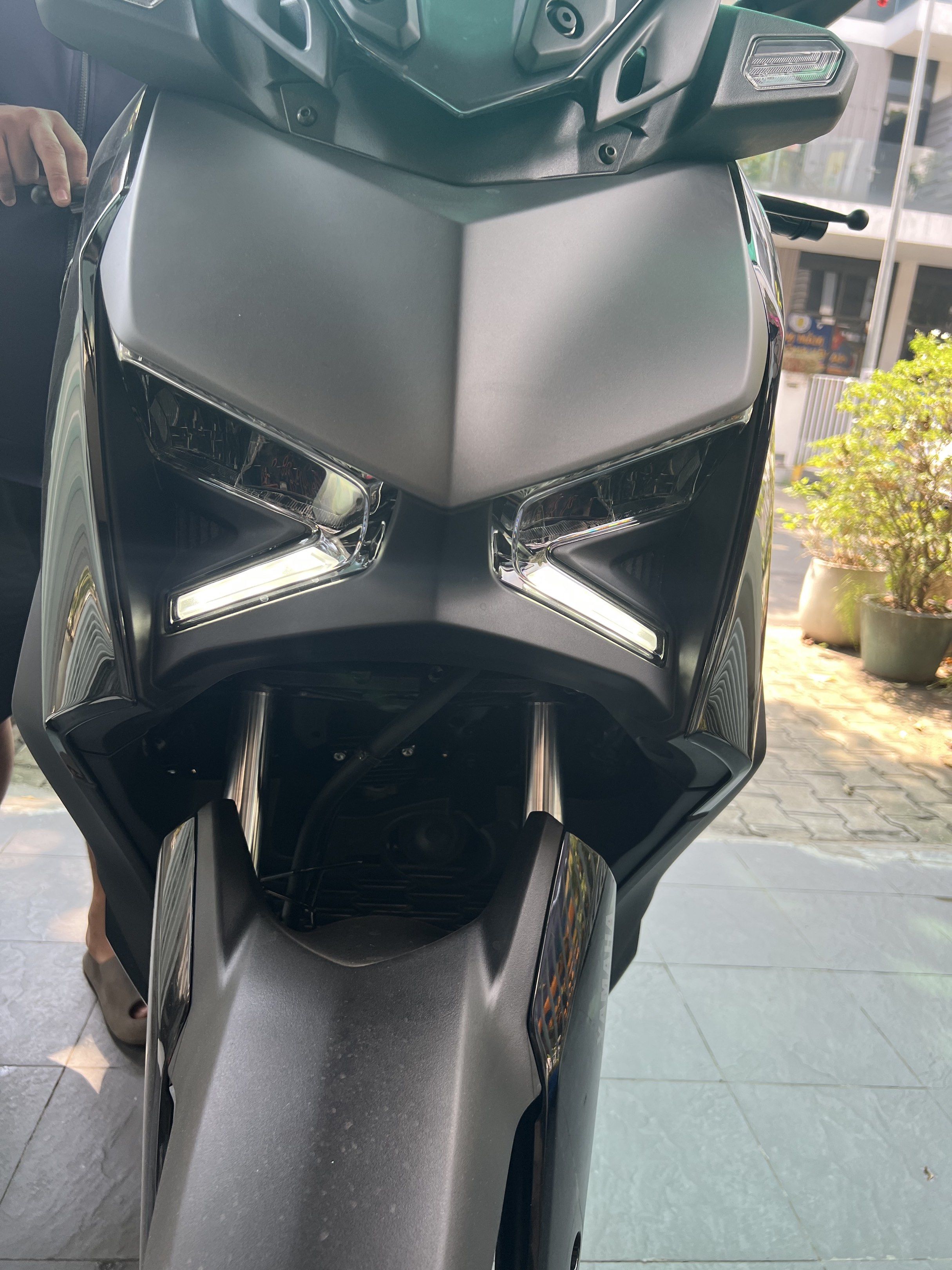 Yamaha Xmax 2025 original headlight, Motorcycles, Motorcycle ...