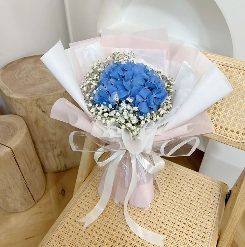 1 stalk blue hydrangea bouquet with baby’s breath for valentine's day ...