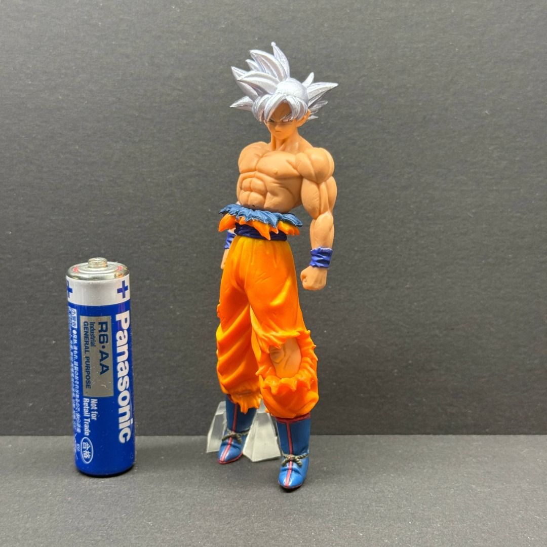 Bandai Dragon Ball Z DBZ Goku Edition HG Series Son Goku Ultra Instinct ...