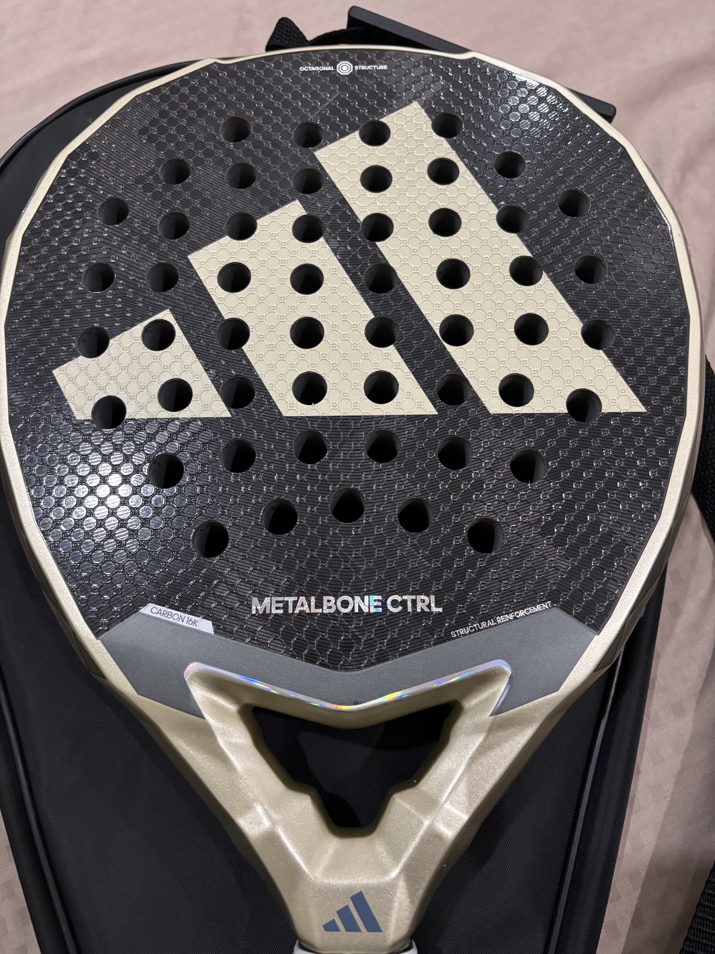 Adidas metalbone ctrl 3.4 2025 raket padel, Olah Raga, Perlengkapan ...